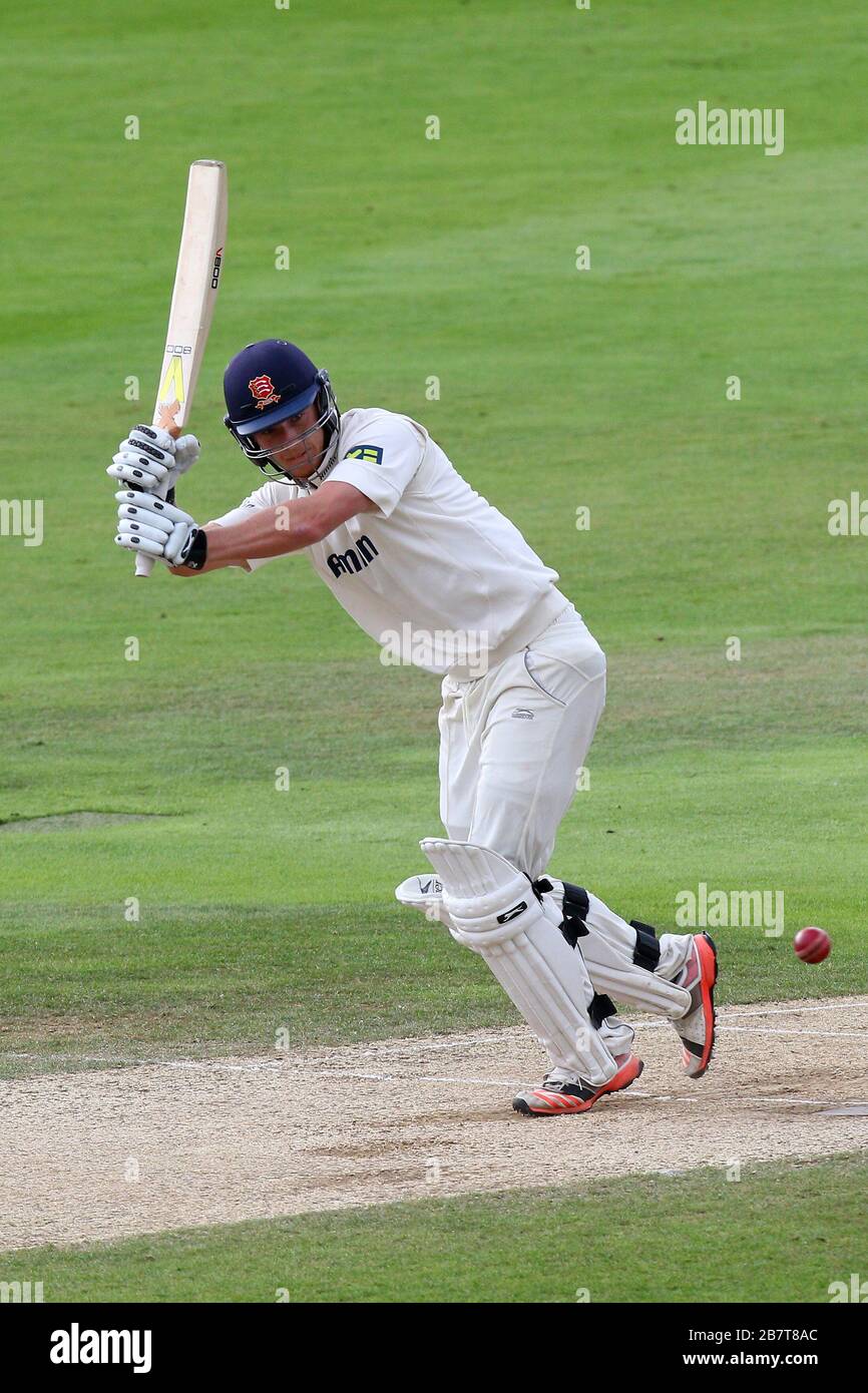 Tom westley of essex batting hi-res stock photography and images - Alamy