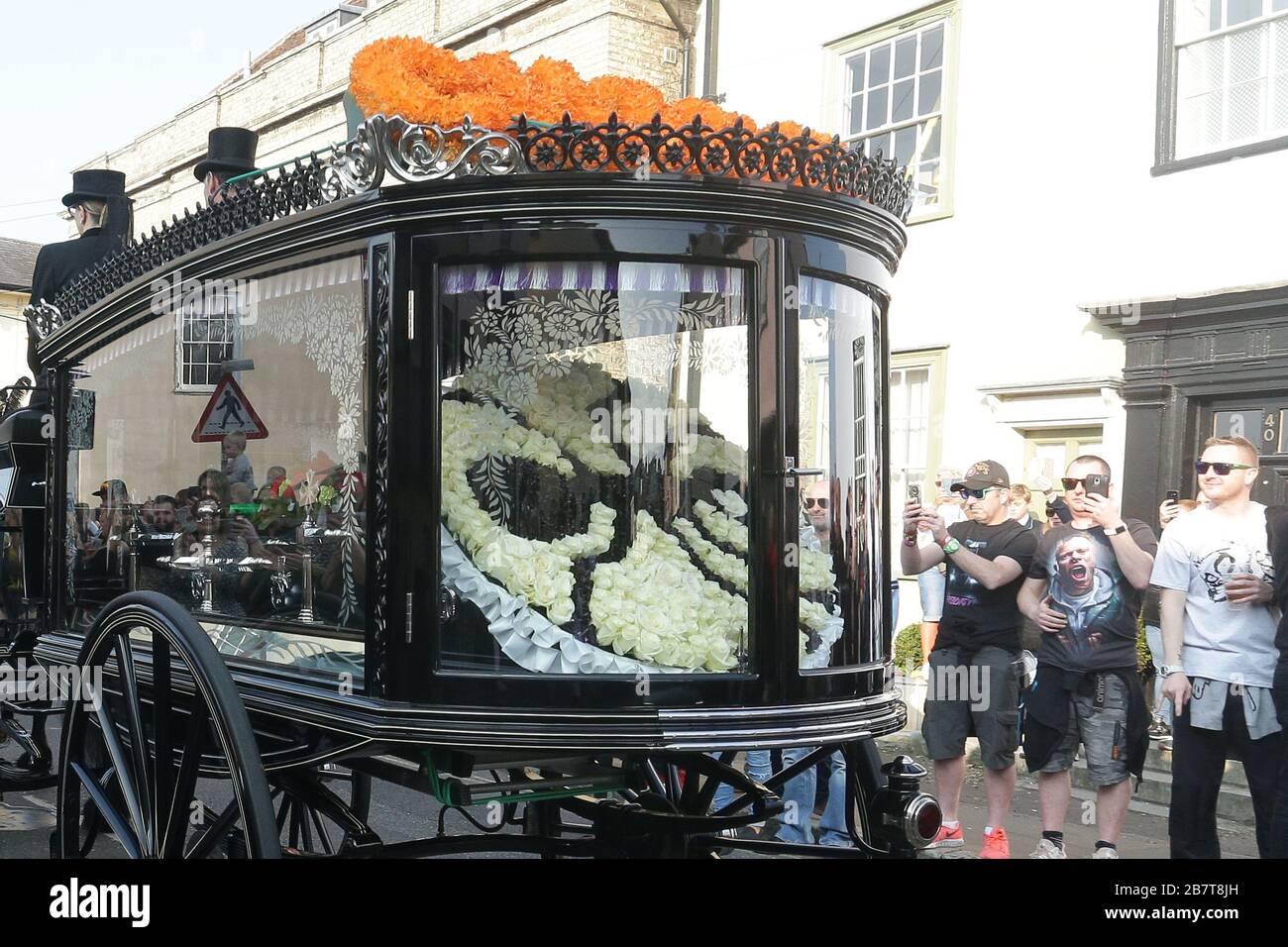 The funeral procession of Prodigy singer Keith Flint Funeral passes ...