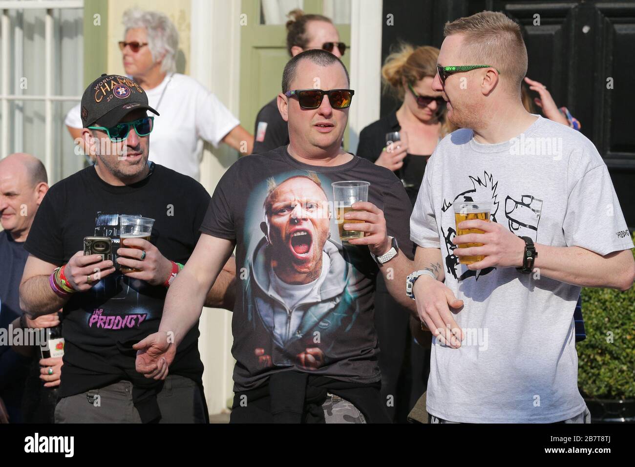 Fans line the route as the funeral procession of Prodigy singer Keith ...