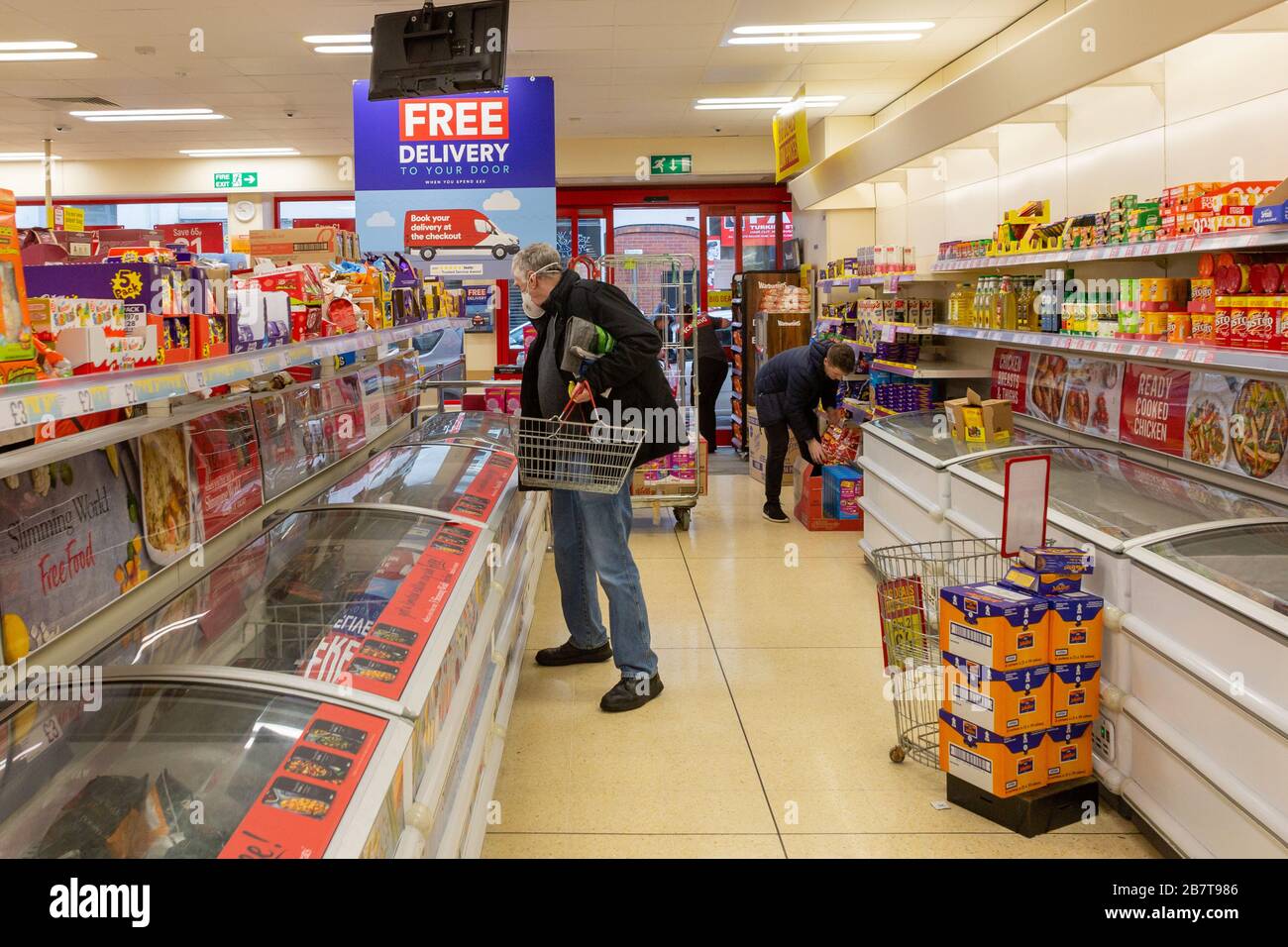 Iceland supermarket uk hi-res stock photography and images - Alamy