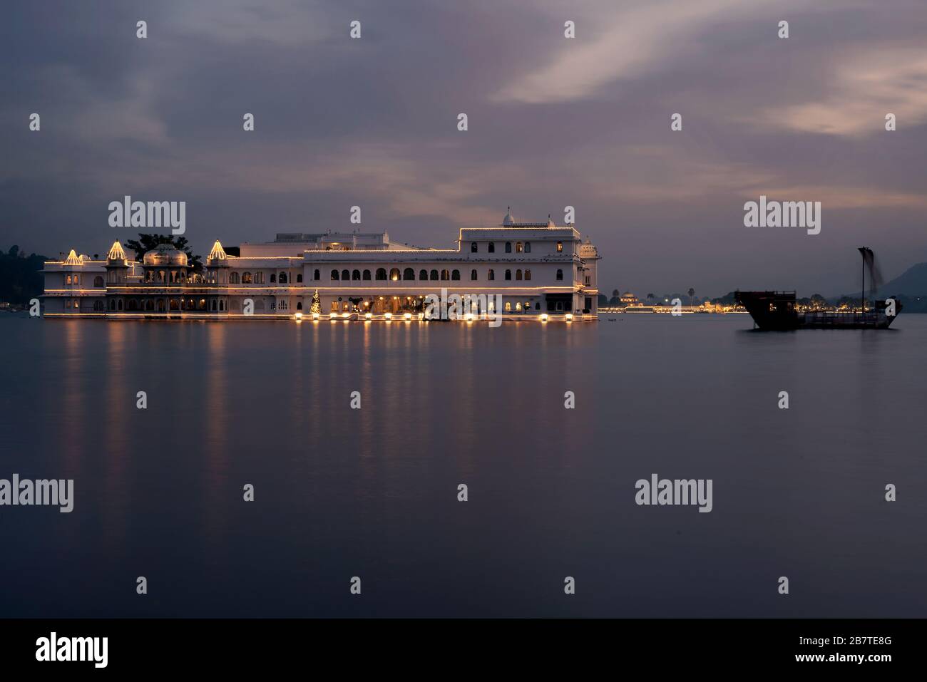Long exposure photography of a lake Stock Photo - Alamy