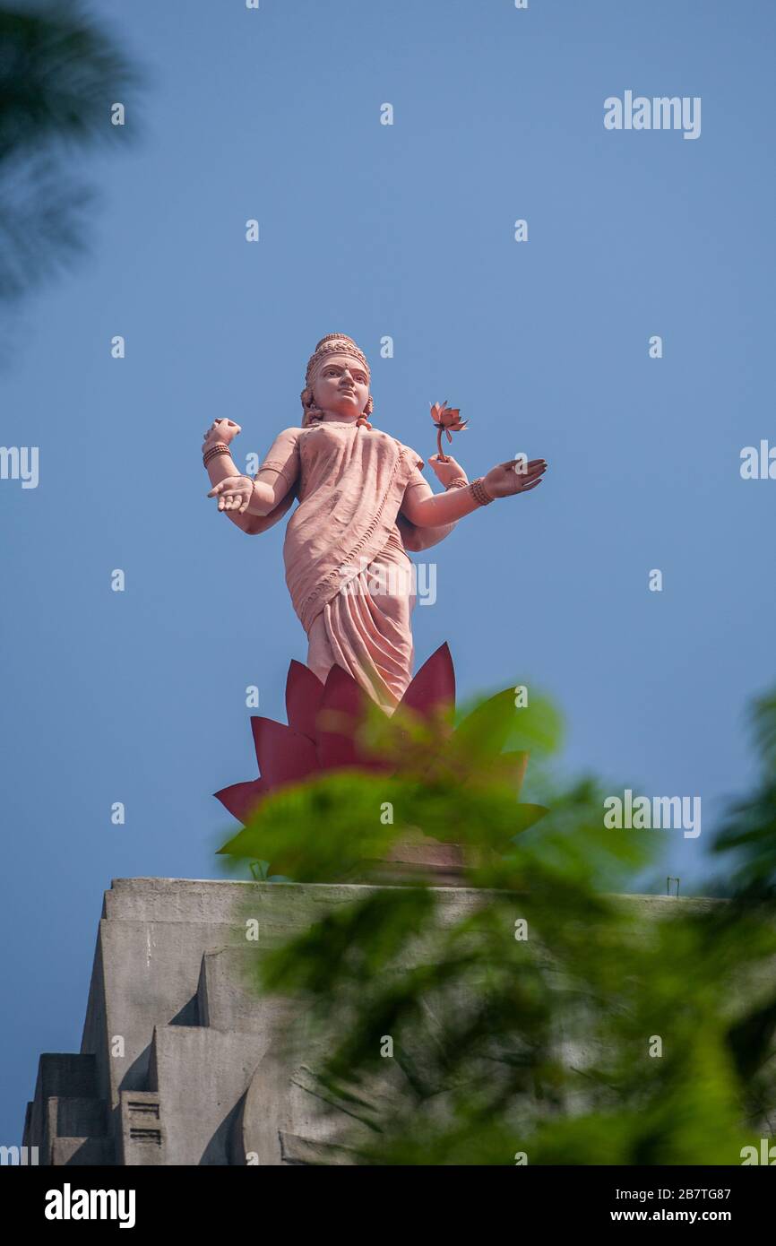 18 Feb 2007 Goddess Lakshmi statue clock tower out of use on Art Deco ...