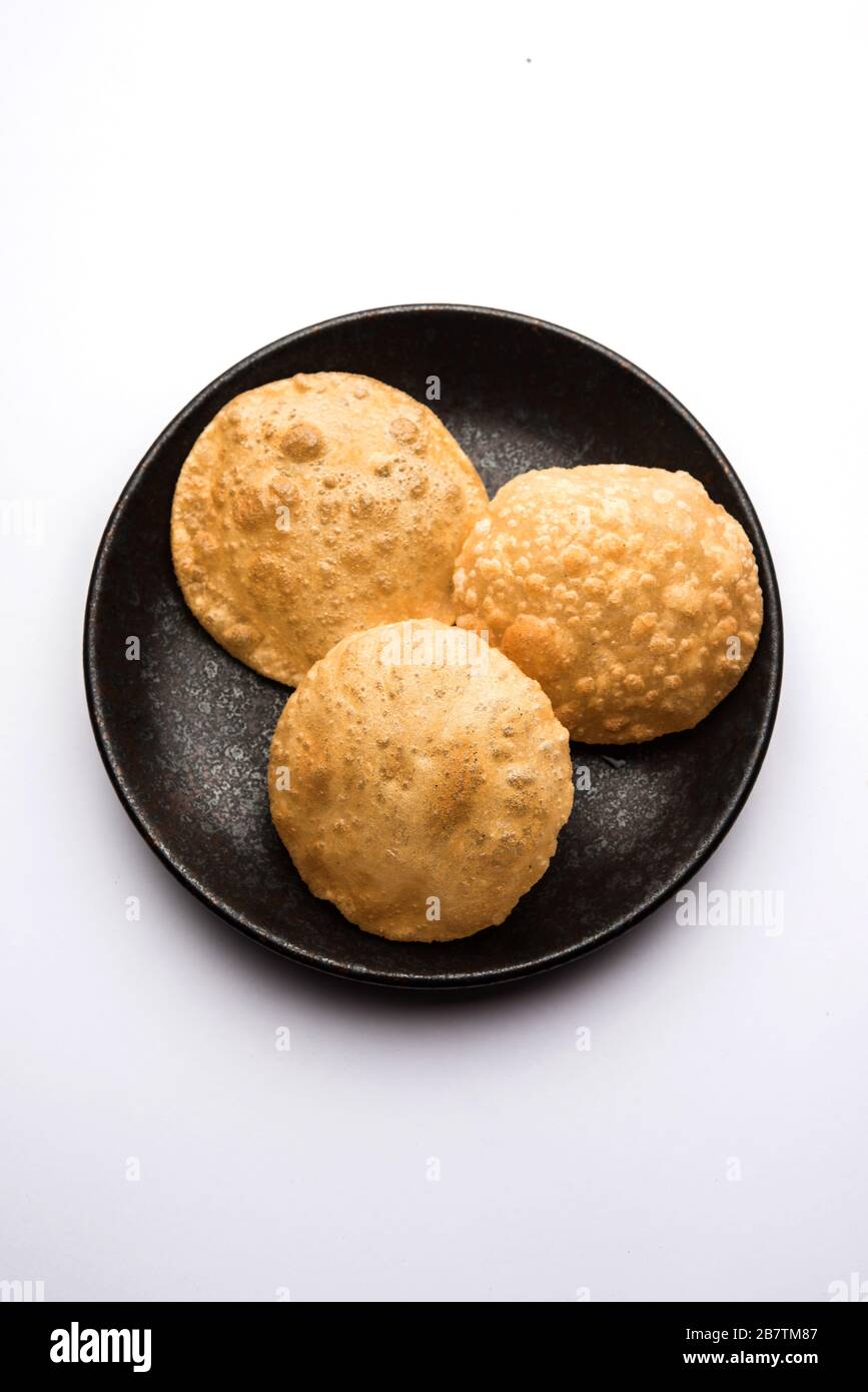 Fried puri hi-res stock photography and images - Alamy