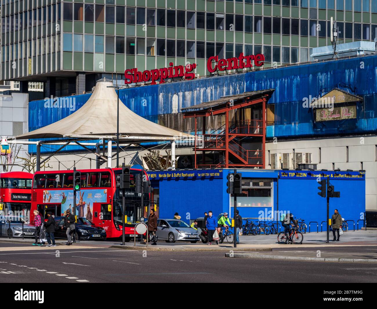 Elephant & Castle Shopping Centre, Soutwark, London. The Elephant and ...