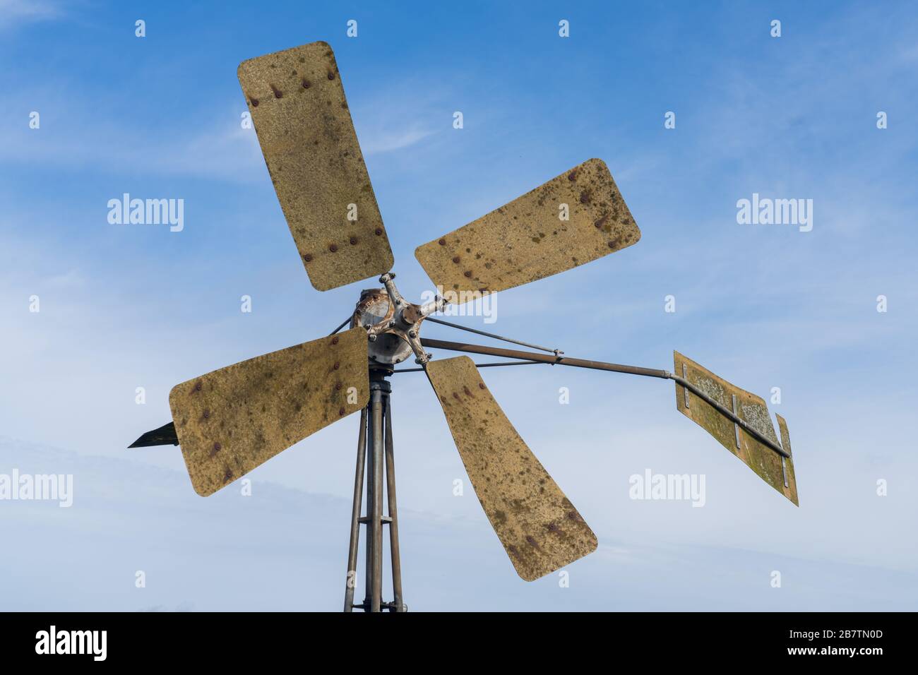 Old fashioned windmill hi-res stock photography and images - Alamy