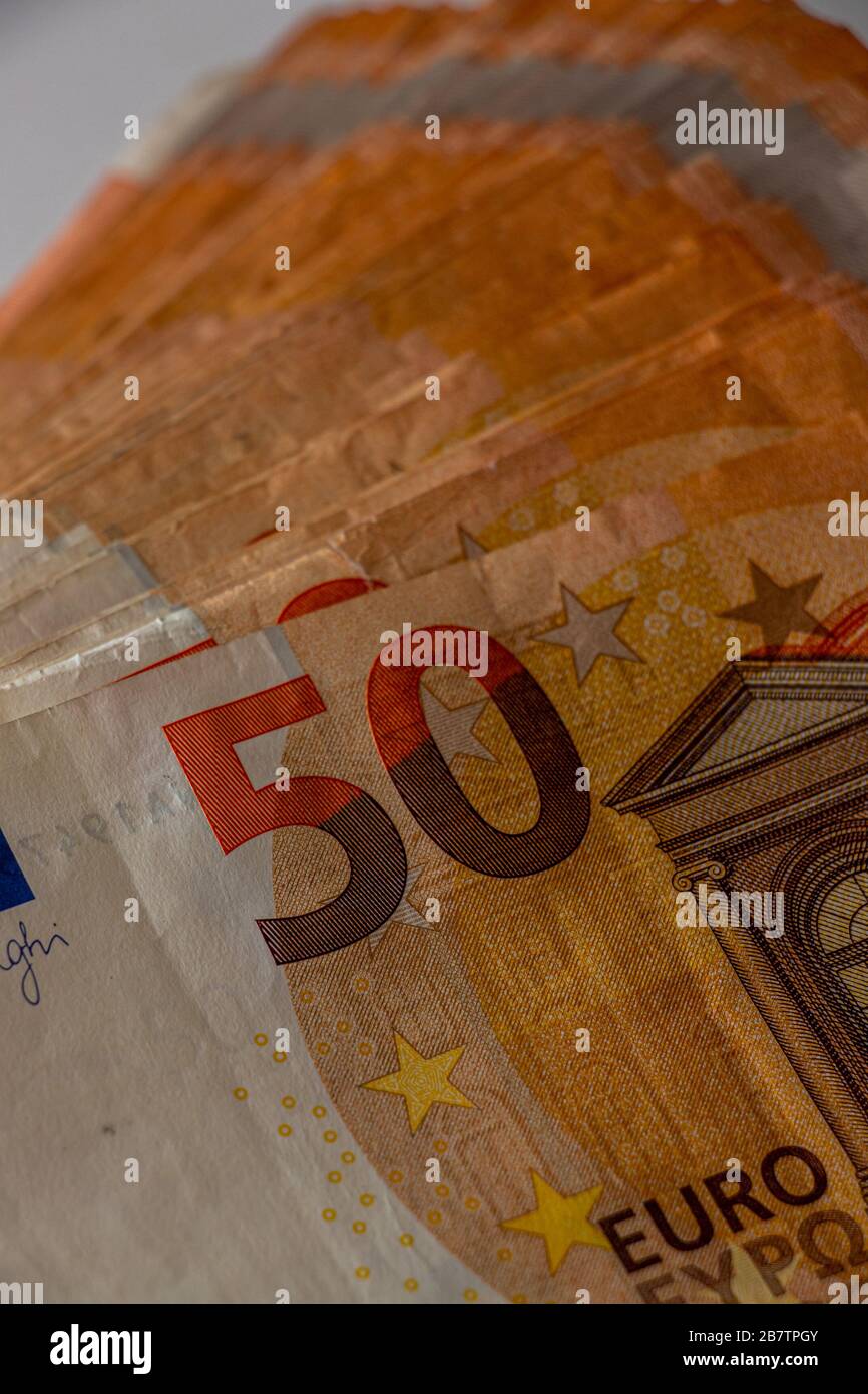 Lots of 50 euro bills Stock Photo - Alamy