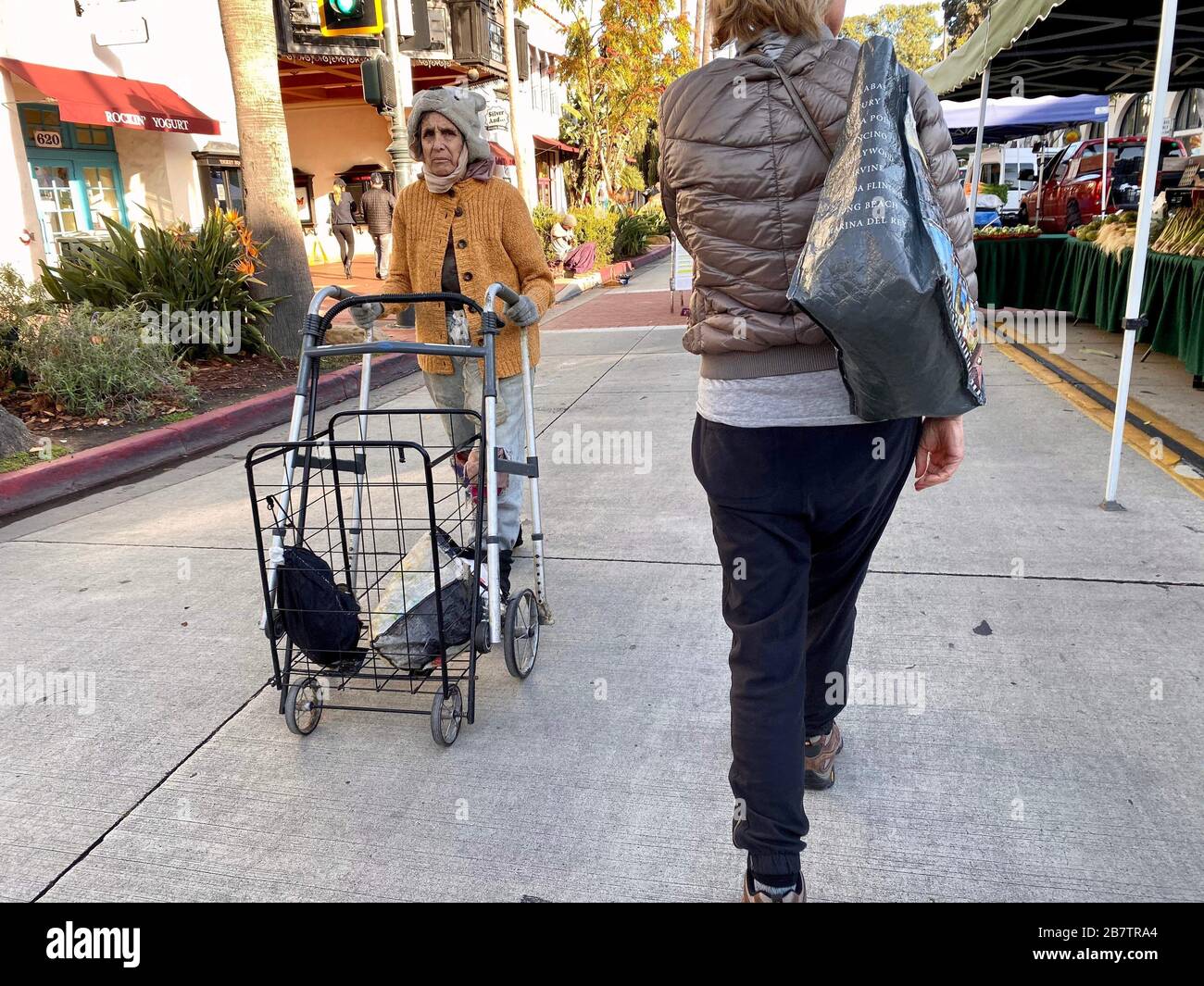 Feet cut off hi-res stock photography and images - Alamy