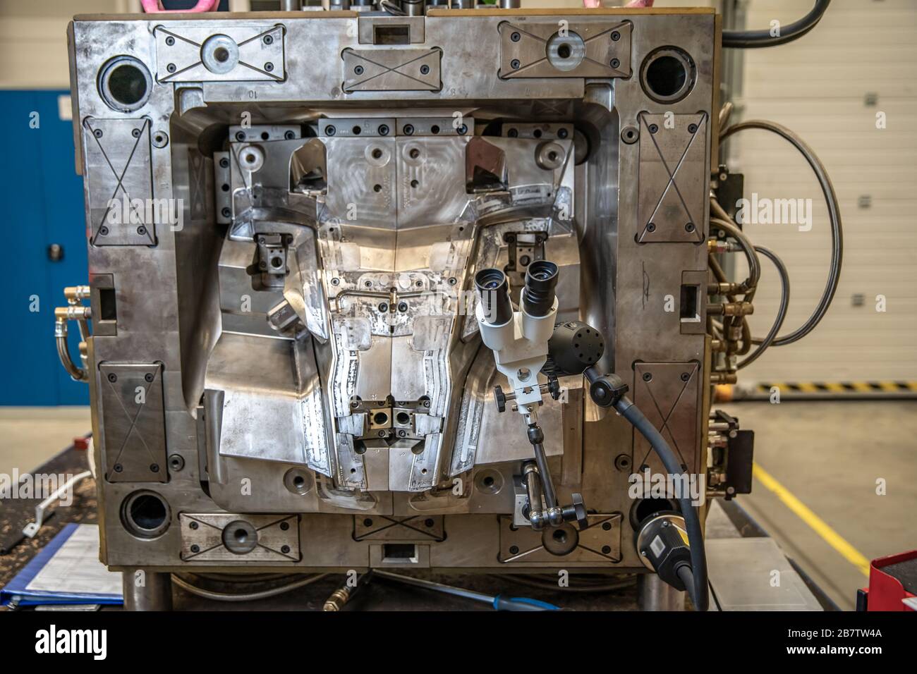 Iron metal microscope hi-res stock photography and images - Alamy