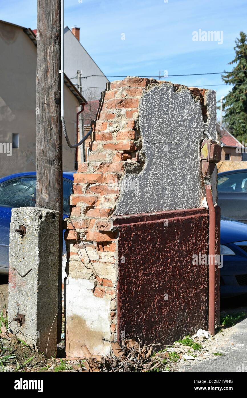 Wall of an old demolished building Stock Photo - Alamy