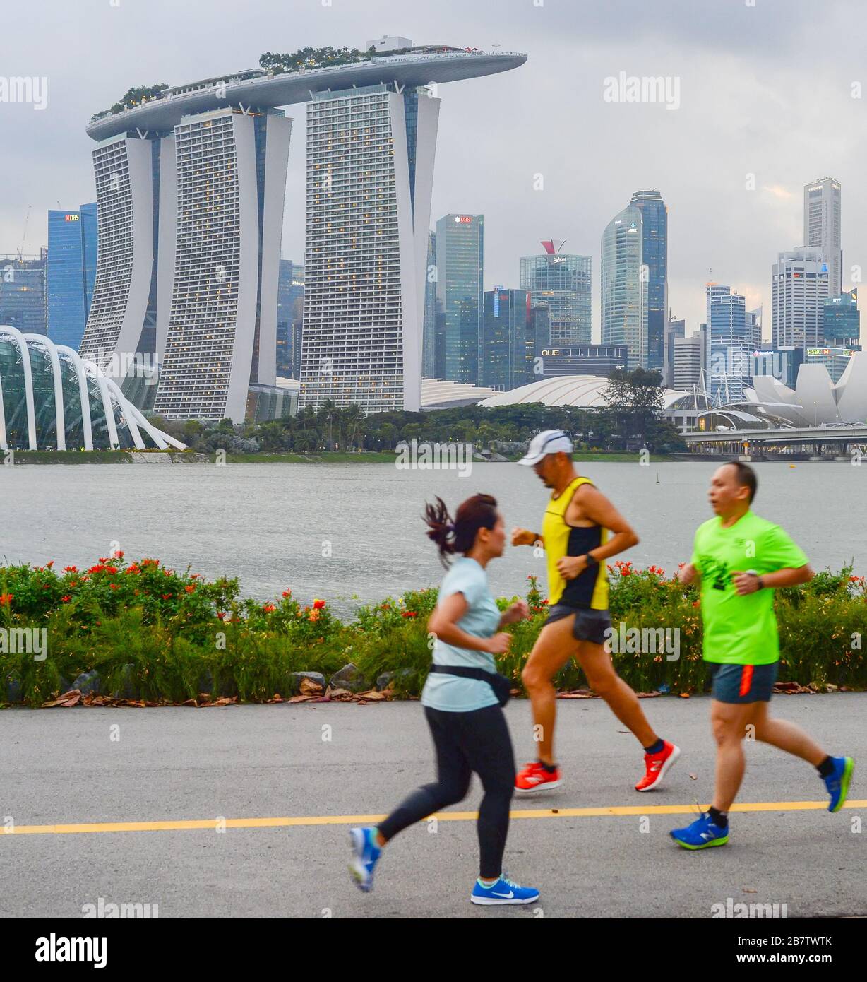 Jogging by the singapore river hi-res stock photography and images - Alamy