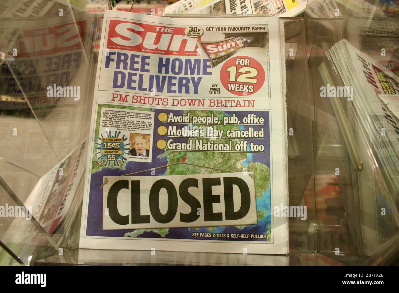 British Tabloid Newspapers High Resolution Stock Photography and Images ...