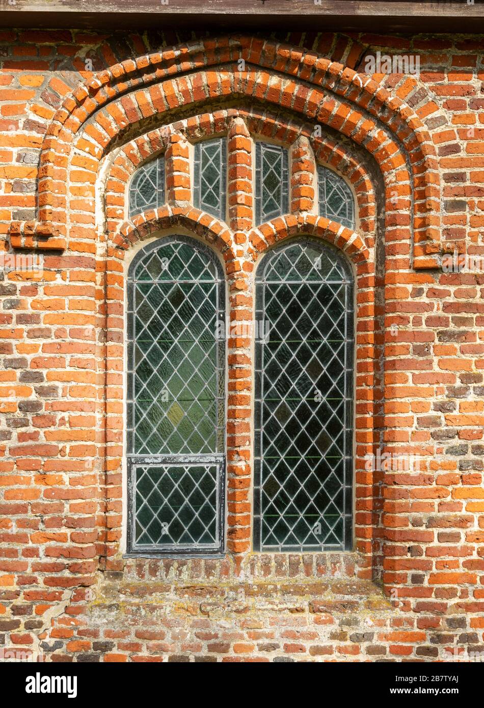 Tudor window detail hi-res stock photography and images - Alamy
