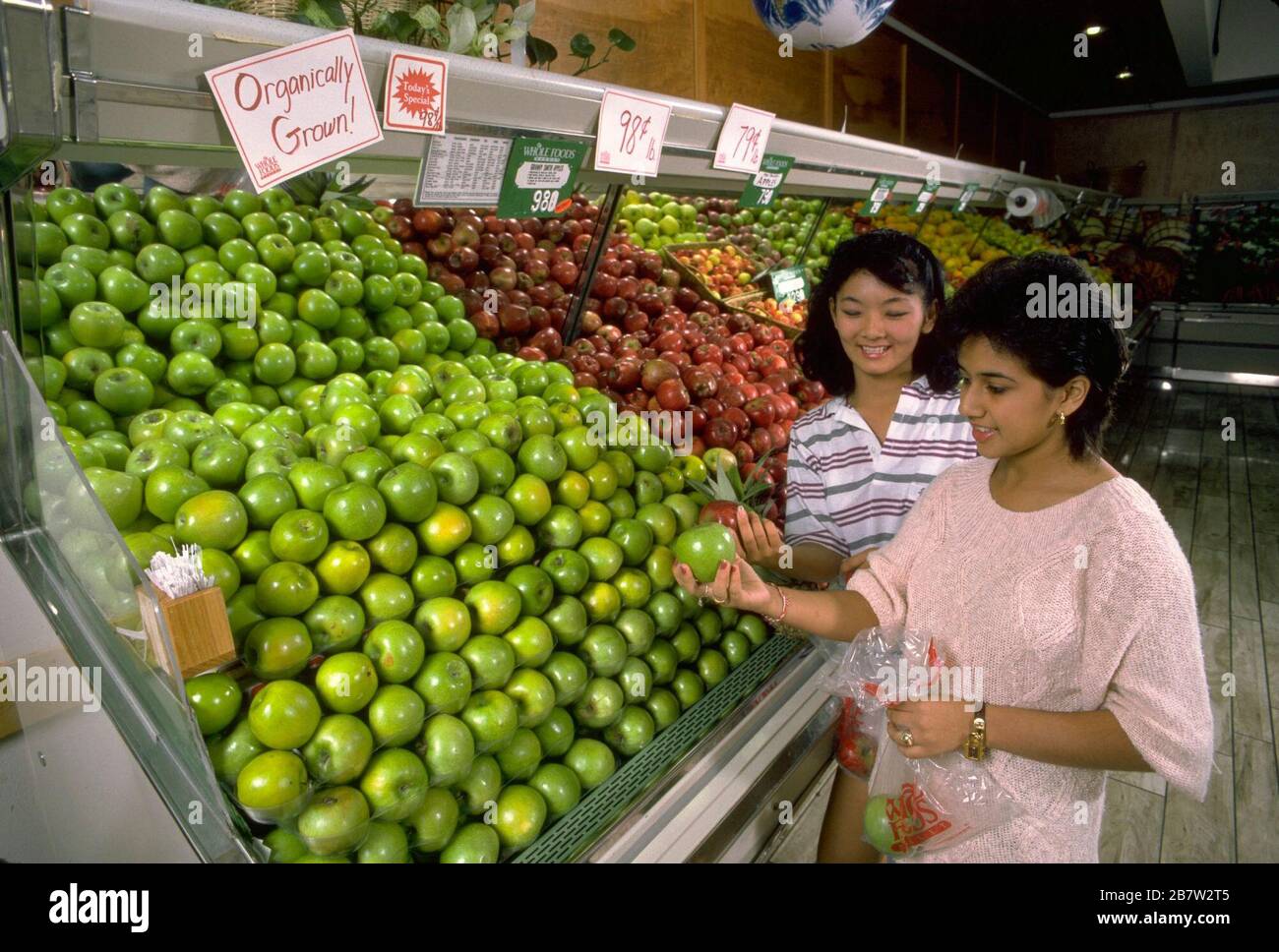 Austin, Texas USA, 1987 High school teens making healthy choices at a ...