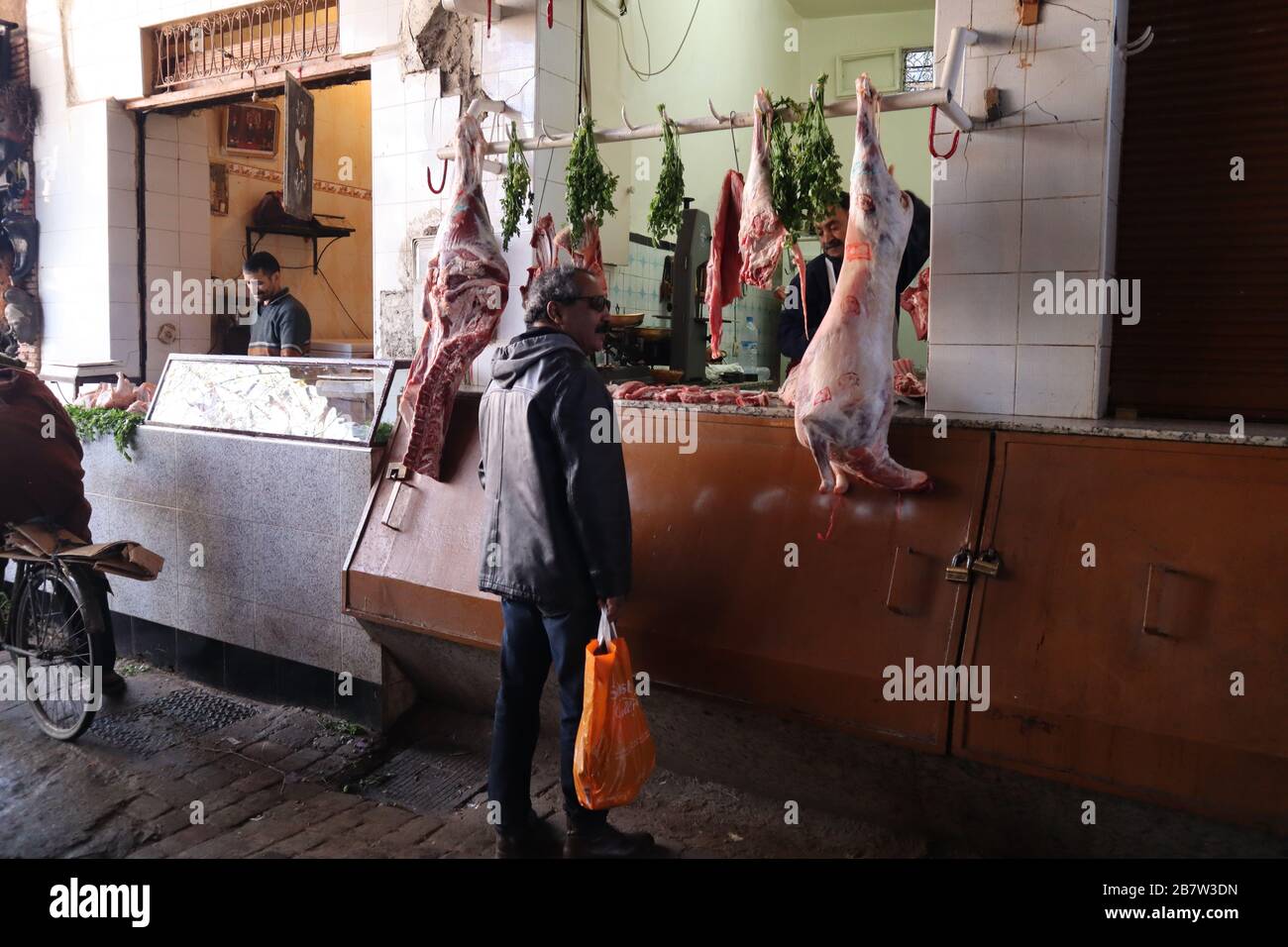 Medieval butcher shop hi-res stock photography and images - Alamy