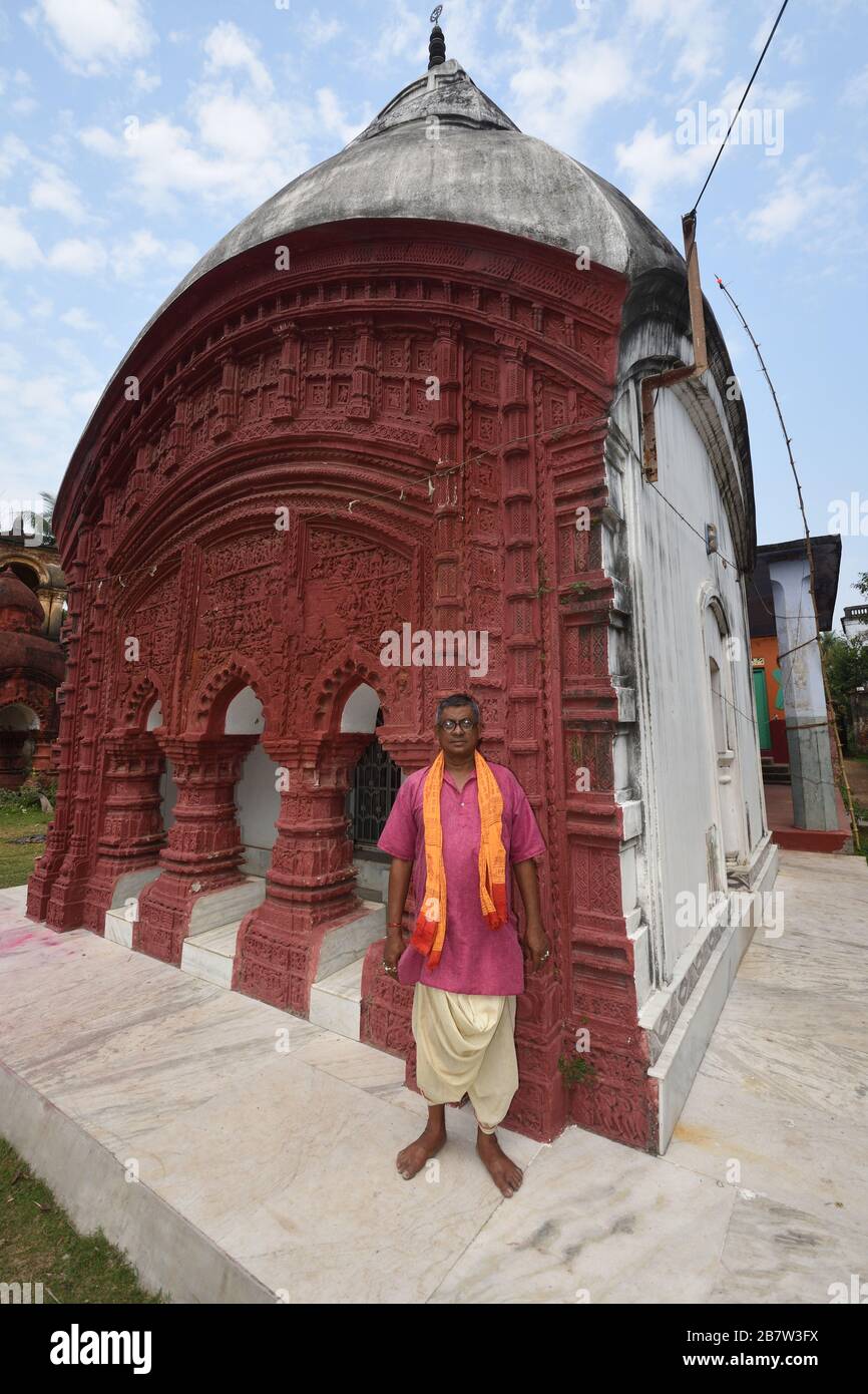 Indian hindu pujari priest hi-res stock photography and images - Alamy