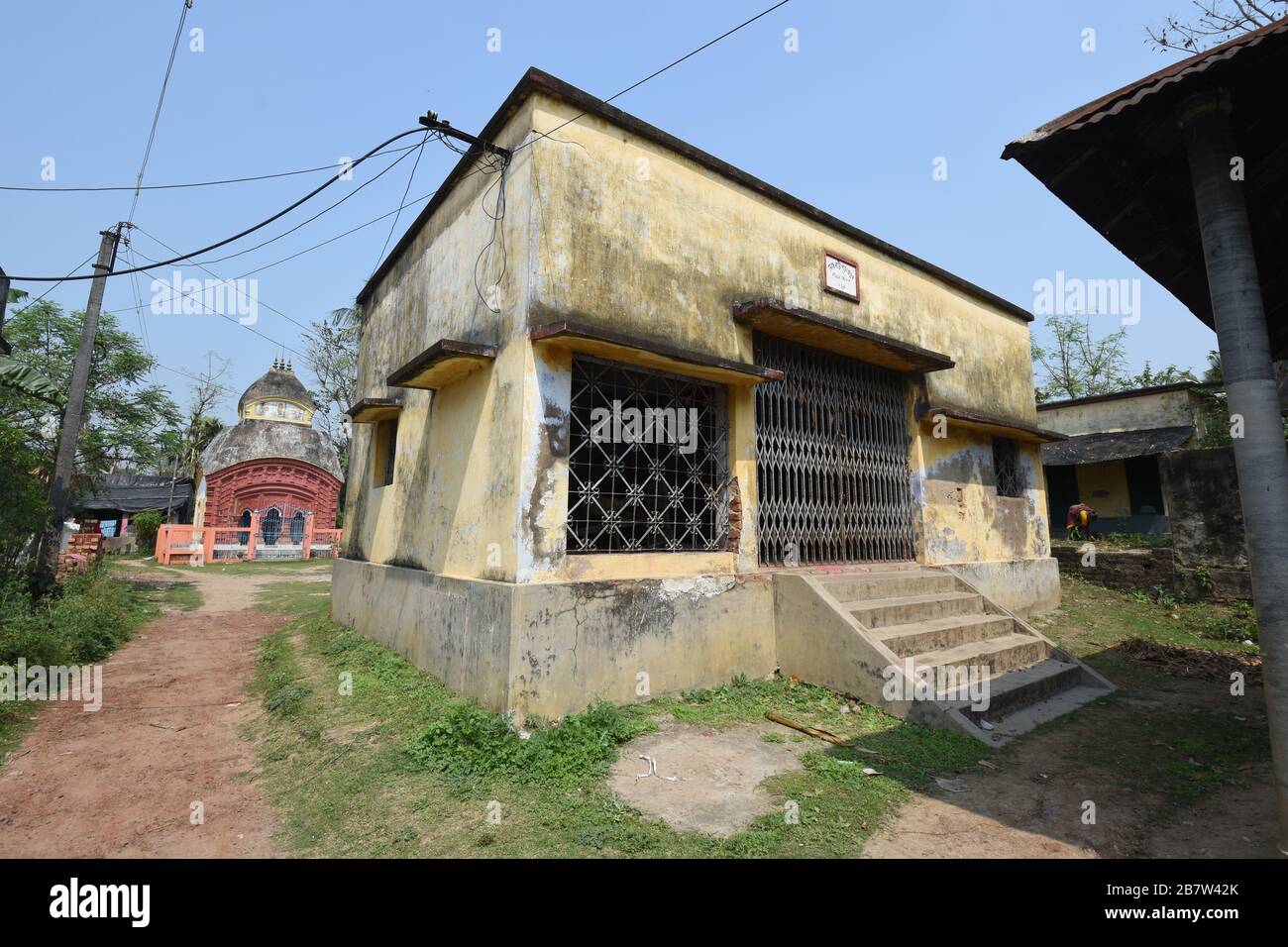 Aatchala Sitaram Jiu Mandir (1700 CE) and Puja Mandap of the Ghosh ...