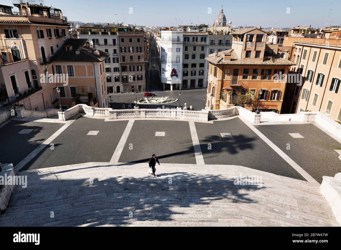 Empty piazza san pietro in the vatican hi-res stock photography and ...