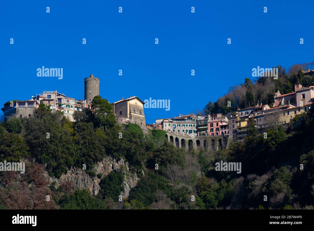 Roman castles hi-res stock photography and images - Alamy