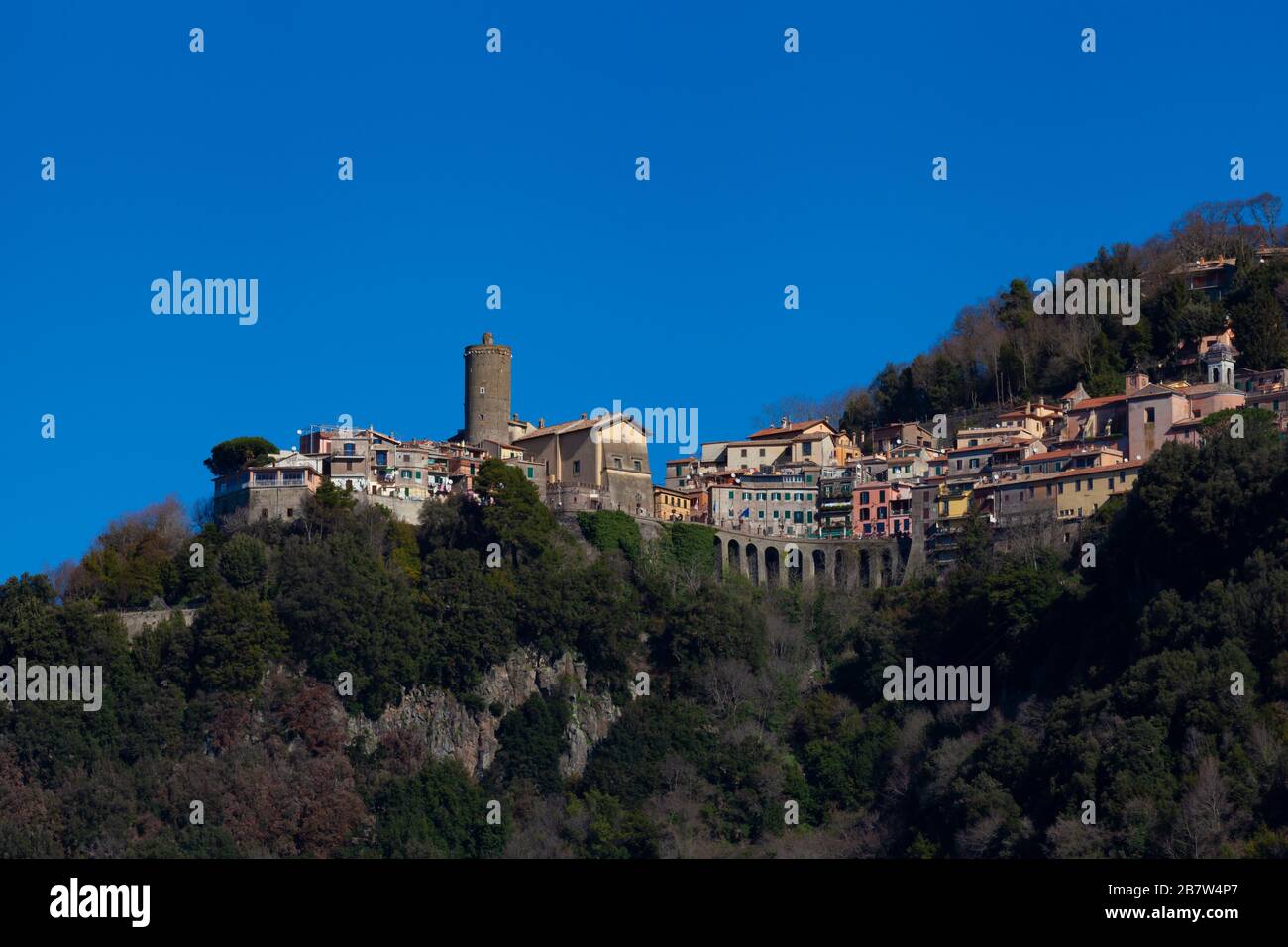 Roman castles hi-res stock photography and images - Alamy