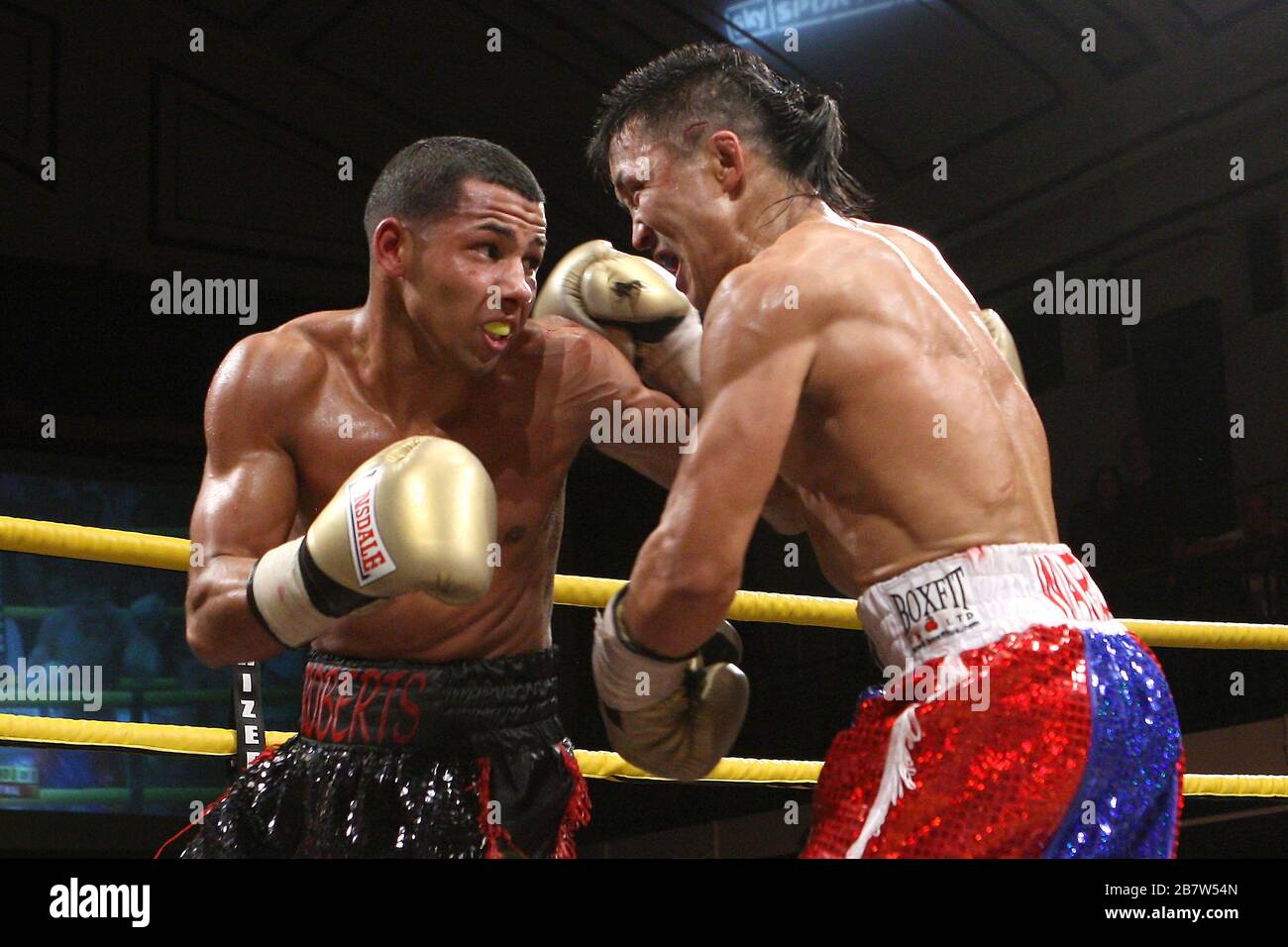 Featherweights hi-res stock photography and images - Alamy