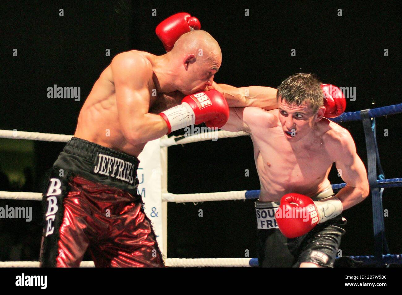 Rob Jeffries defeats Peter McDonagh in a Lightweight boxing contest at ...