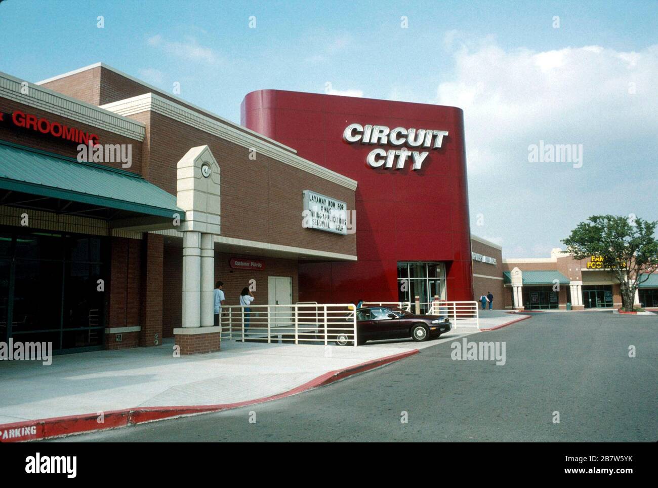 Austin, Texas USA: Circuit City store in suburban shopping center. ©Bob ...