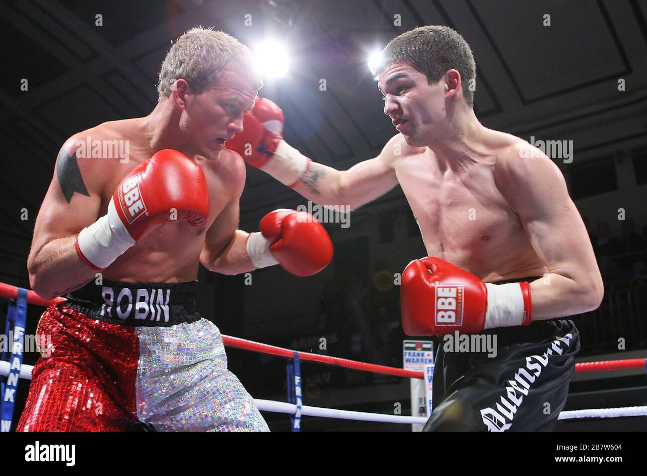 Billy Morgan (black shorts) defeats Robin Deakin in a Super ...
