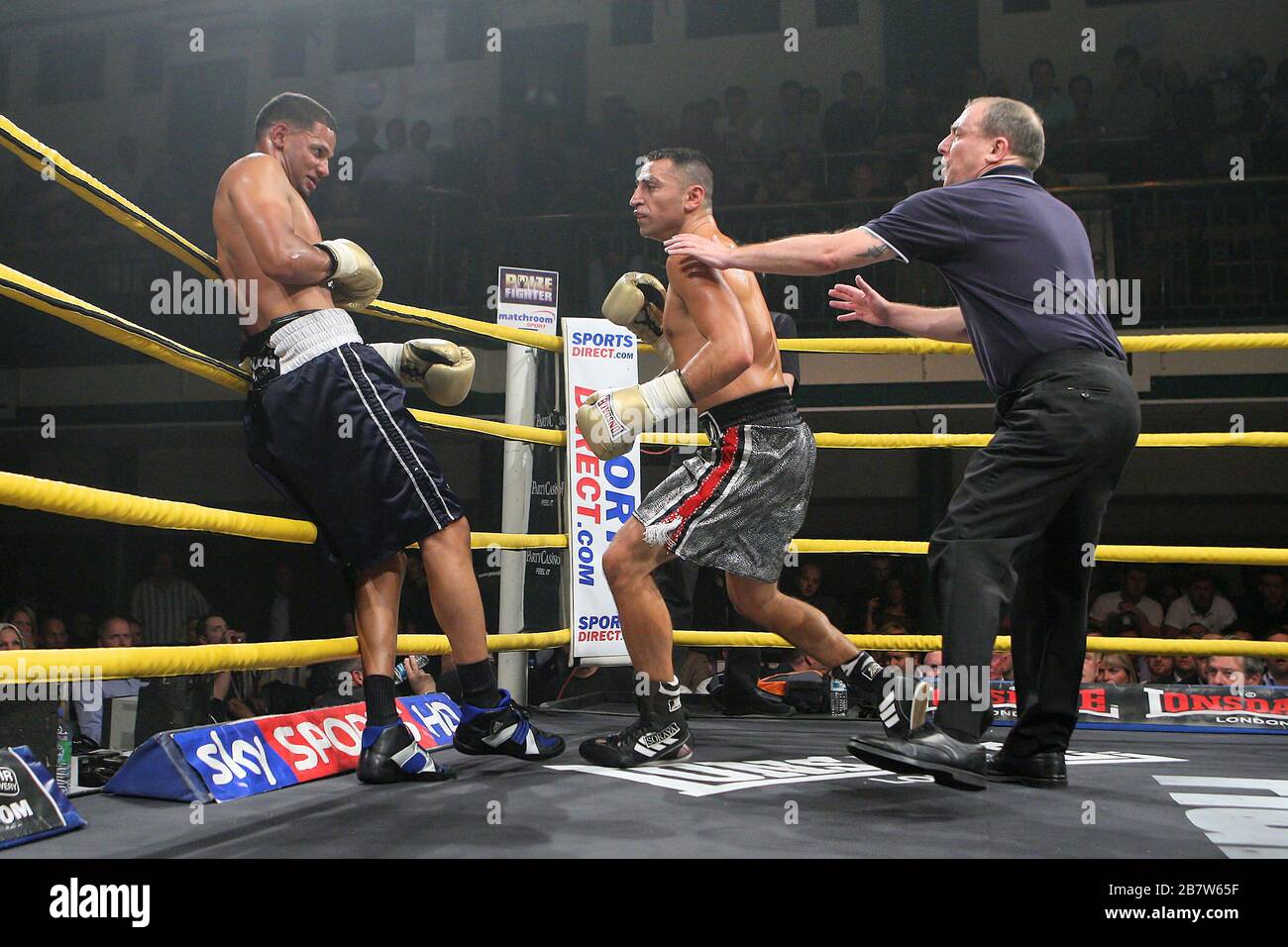 Robert Lloyd Taylor (black/grey shorts) defeats Mehrdud Takaloo (silver ...