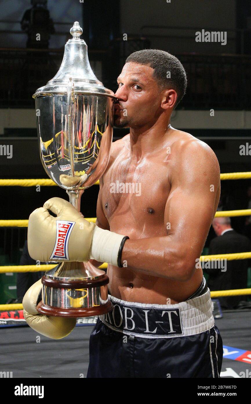 Robert Lloyd Taylor (black/grey shorts) defeats Nick Quigley (red shorts) in the Final of ...