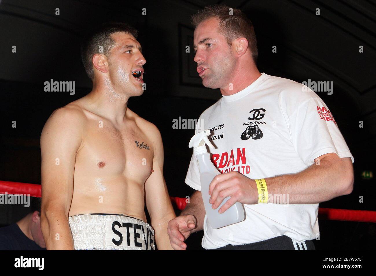 Joe Catchpole (blue/gold shorts) defeats Steve Spence (silver shorts ...