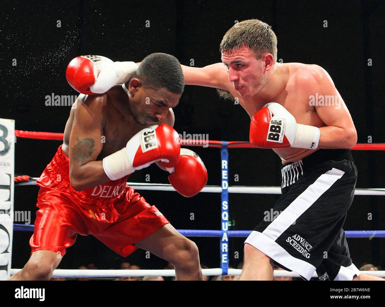 Lewis Pettitt (black shorts) defeats Delroy Spencer in a Featherweight ...