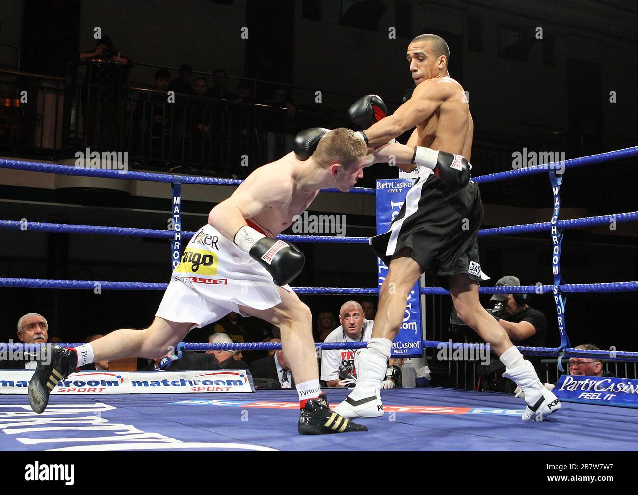 Boxing ebu european middleweight title hi-res stock photography and ...