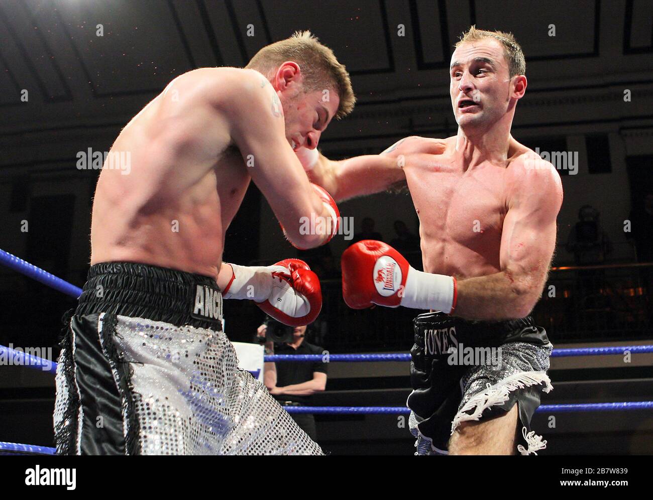 Barry jones boxer hi-res stock photography and images - Alamy