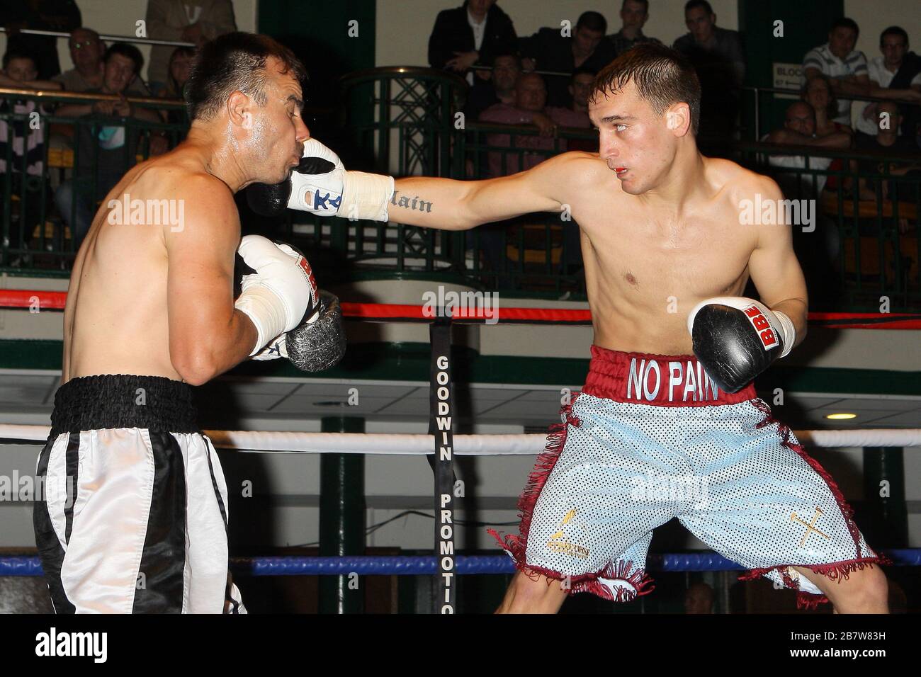 Jamie Arlain (blue shorts) defeats Danny Dontchev in a Light ...