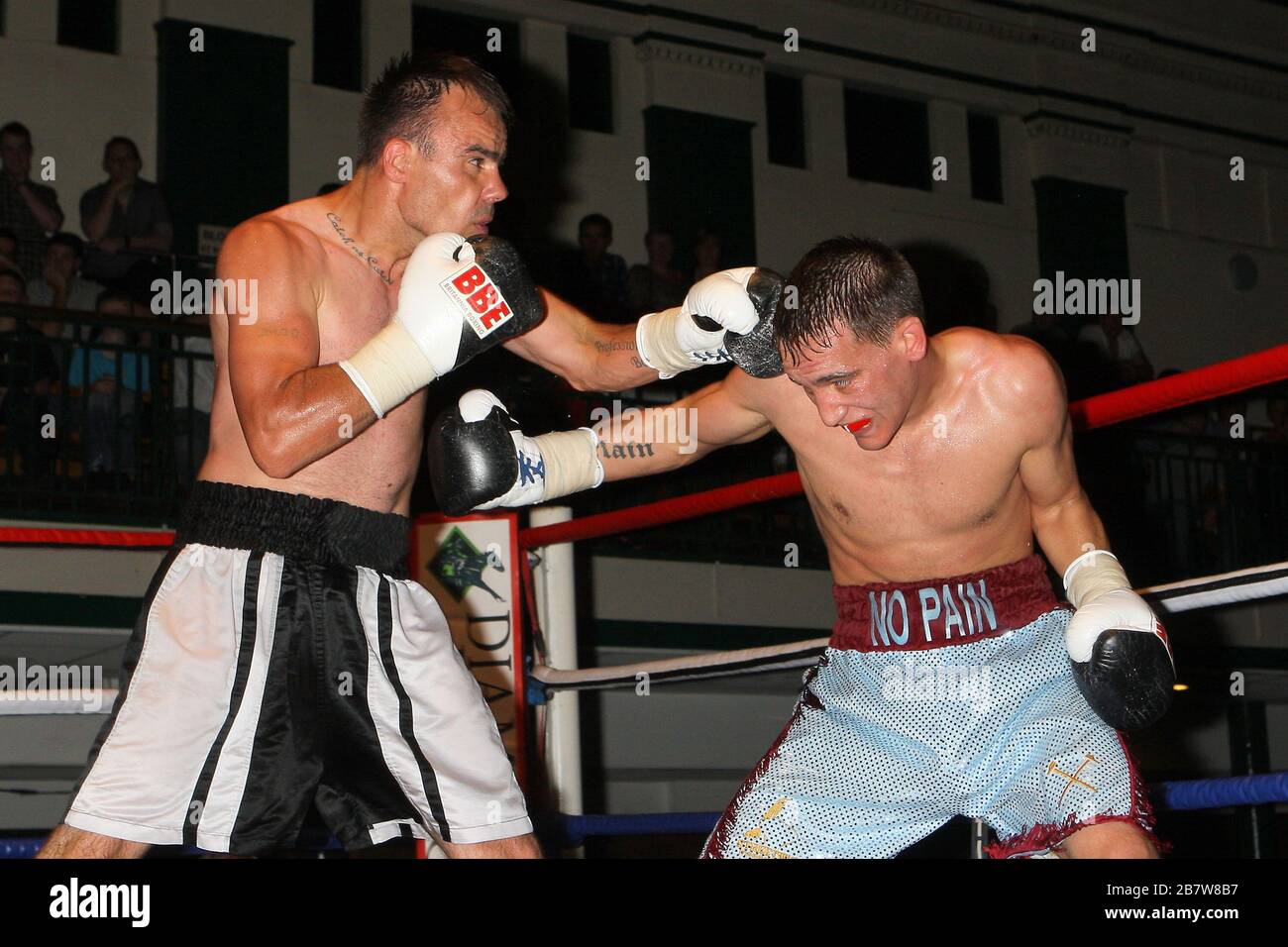 Jamie Arlain (blue shorts) defeats Danny Dontchev in a Light ...