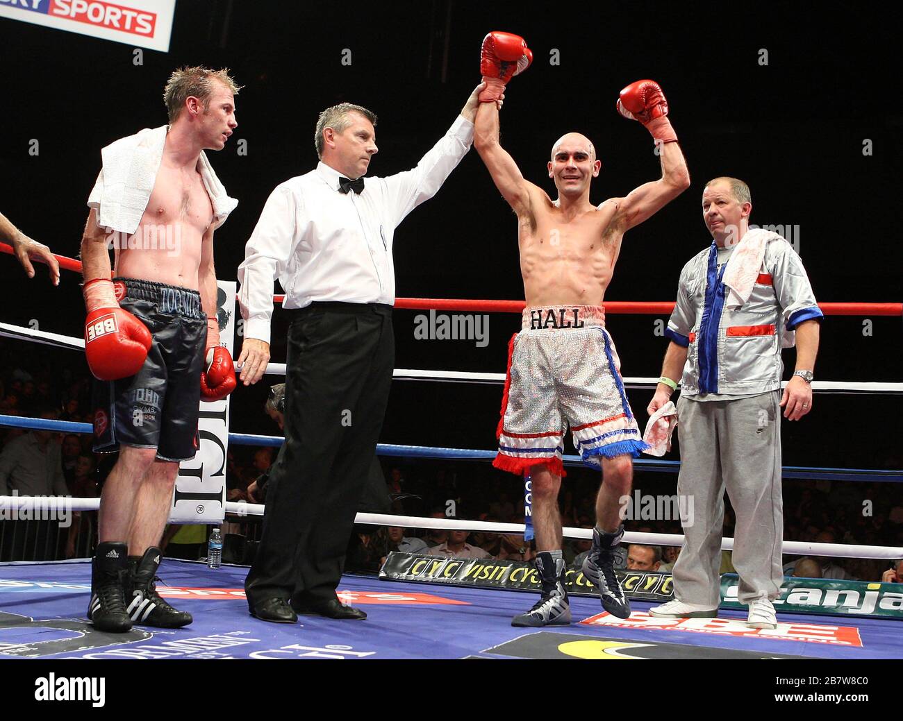 Stuart Hall (white shorts) defeats Martin Power in a bantamweight ...