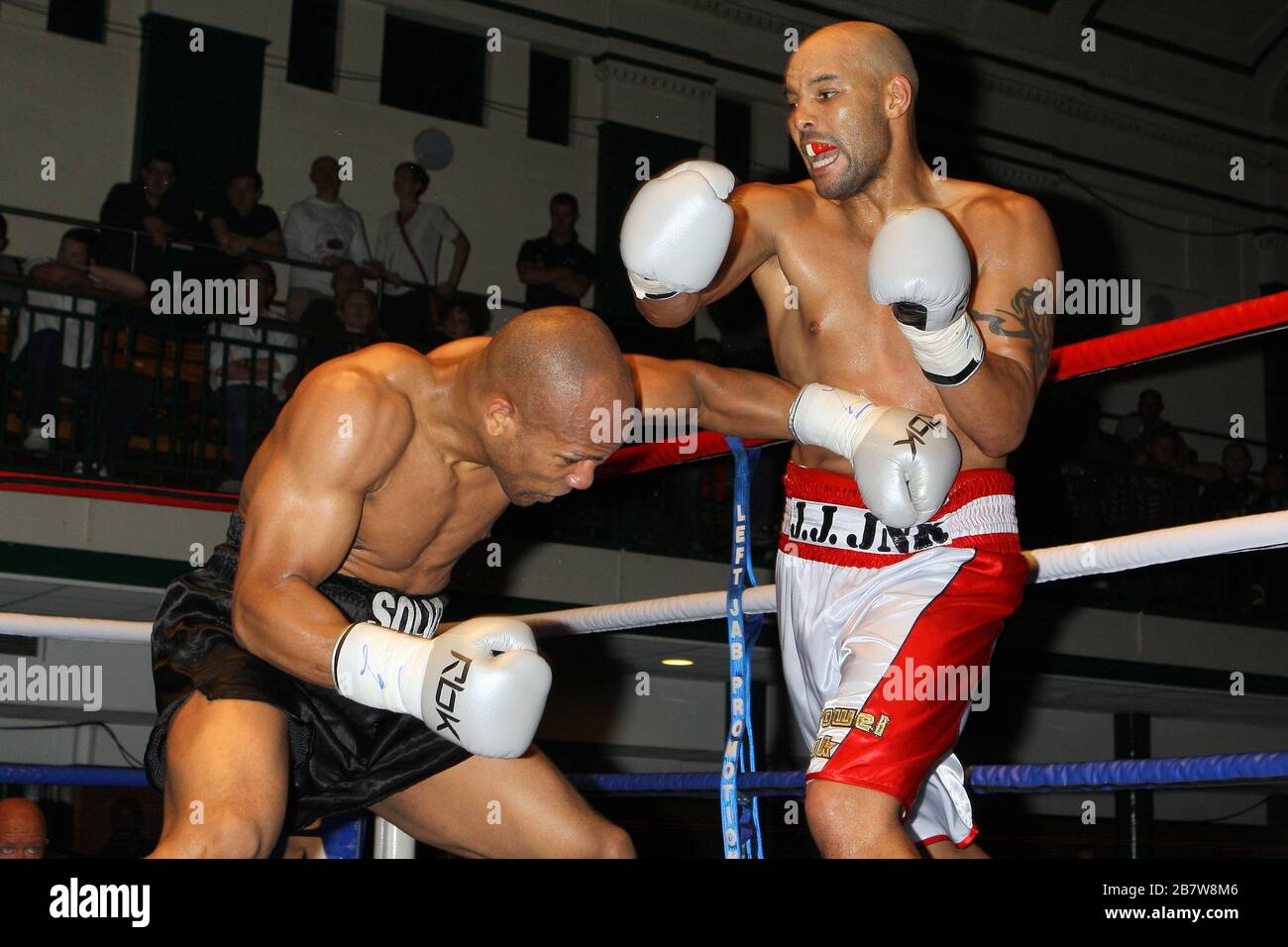 Boxing jj hi-res stock photography and images - Alamy