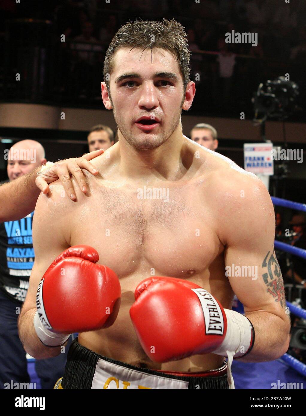 Nathan Cleverly (yellow/black shorts) defeats Courtney Fry in a Light ...