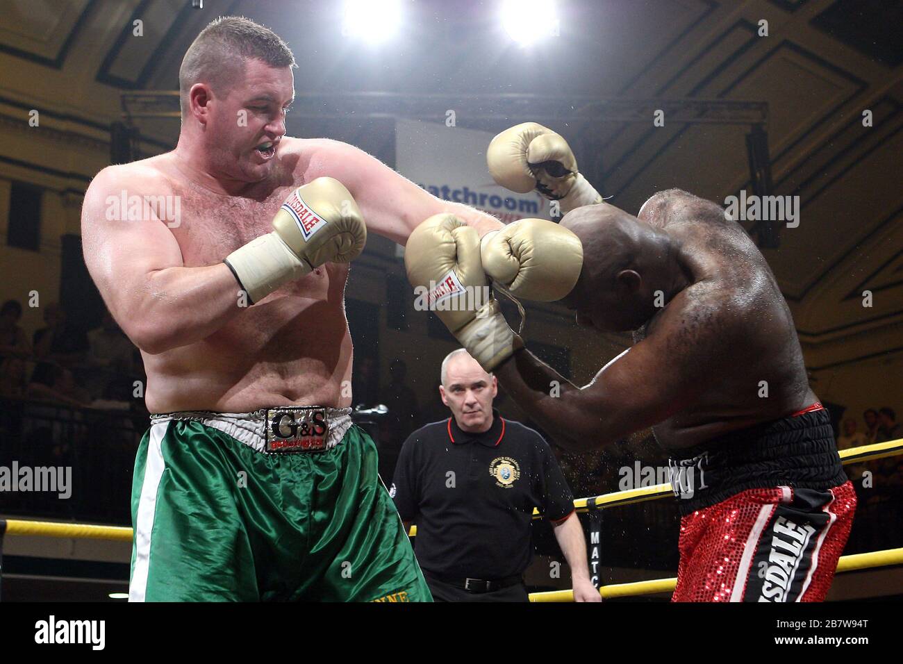 Matt Skelton (red shorts) defeats Kevin McBride - SF1 - Prizefighter ...