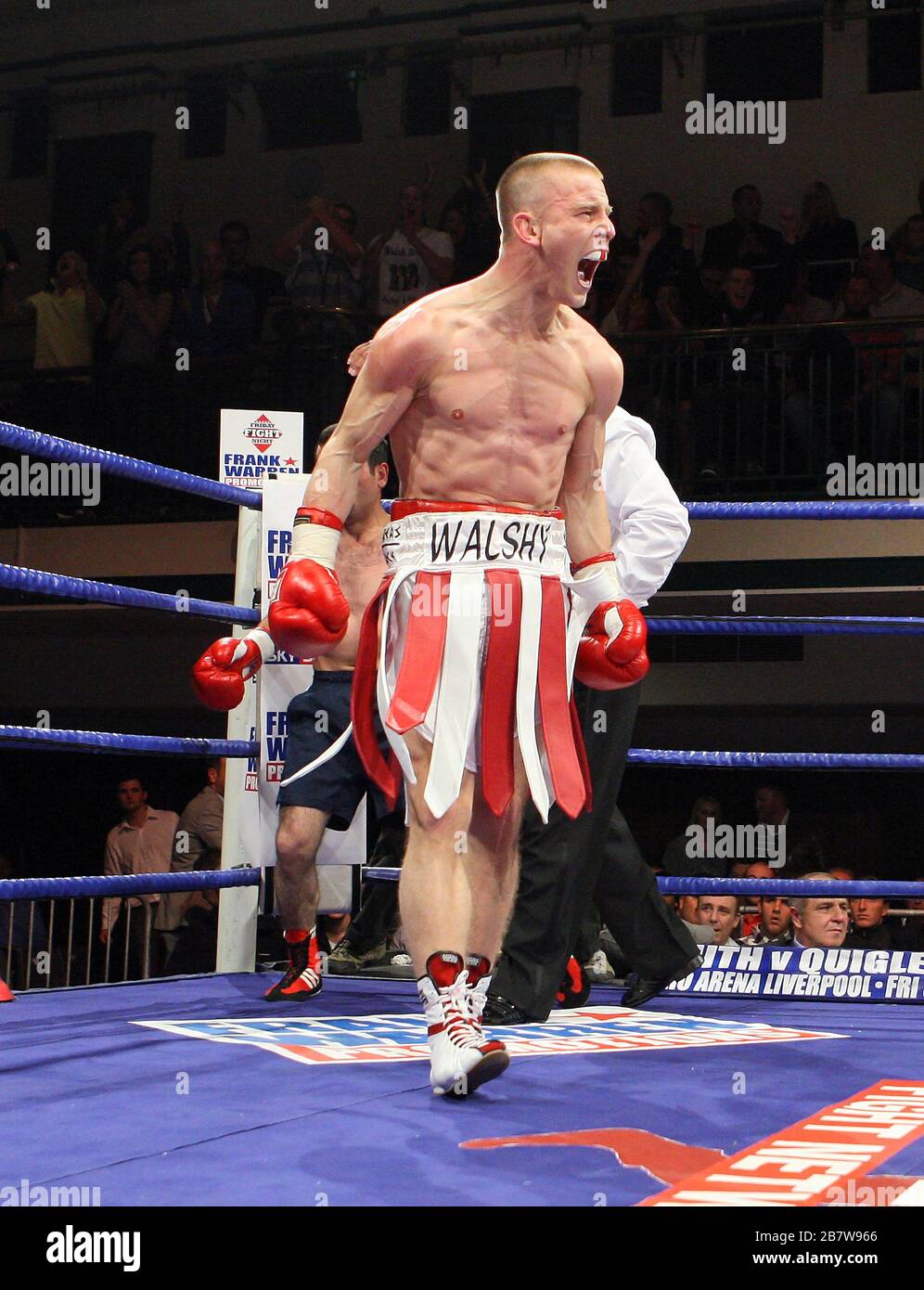 Michael Walsh (red/white shorts) defeats Kakha Toklikishvili in a Super ...