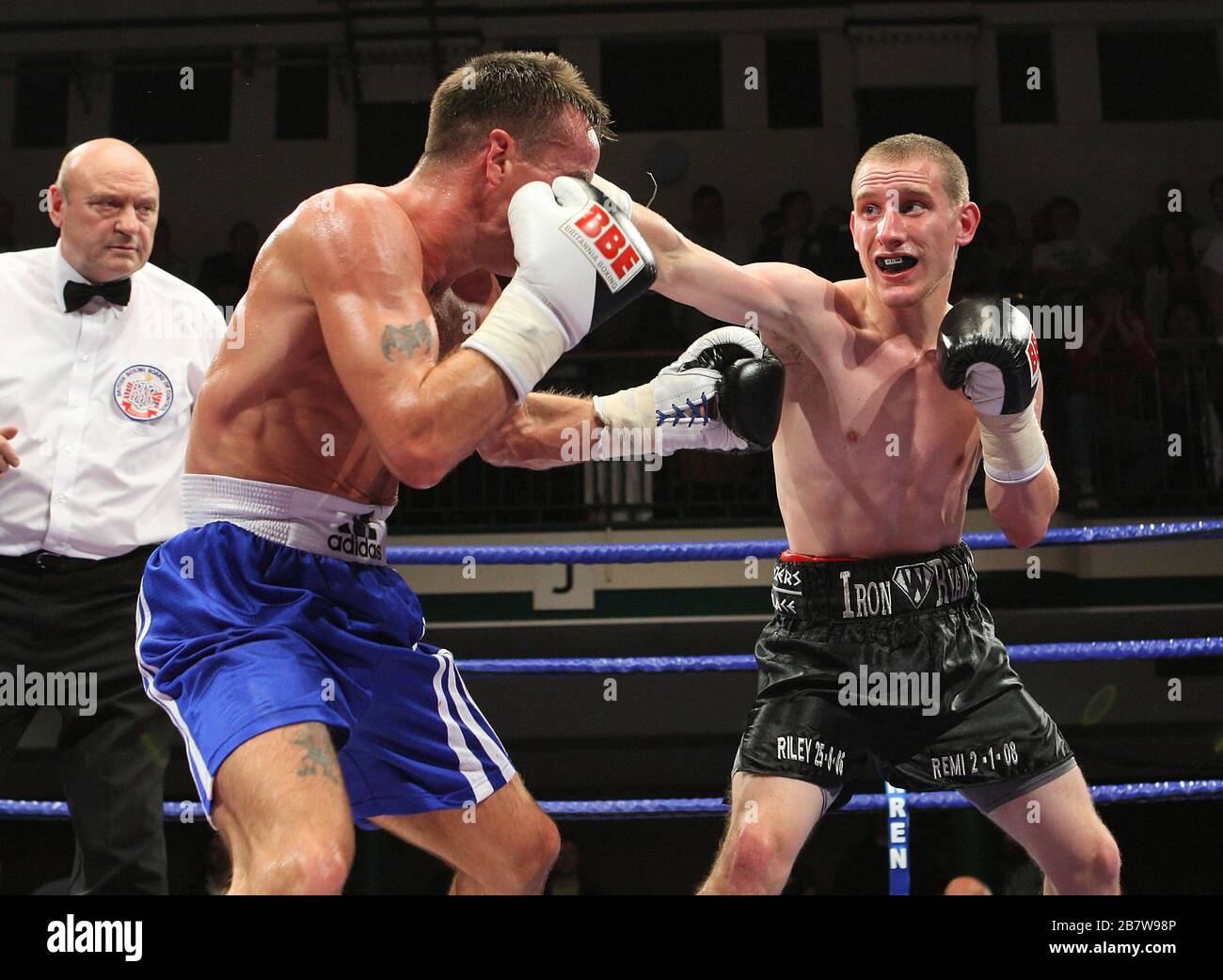 Ryan Walsh (black shorts) defeats Jerry O'Hara in a Featherweight ...