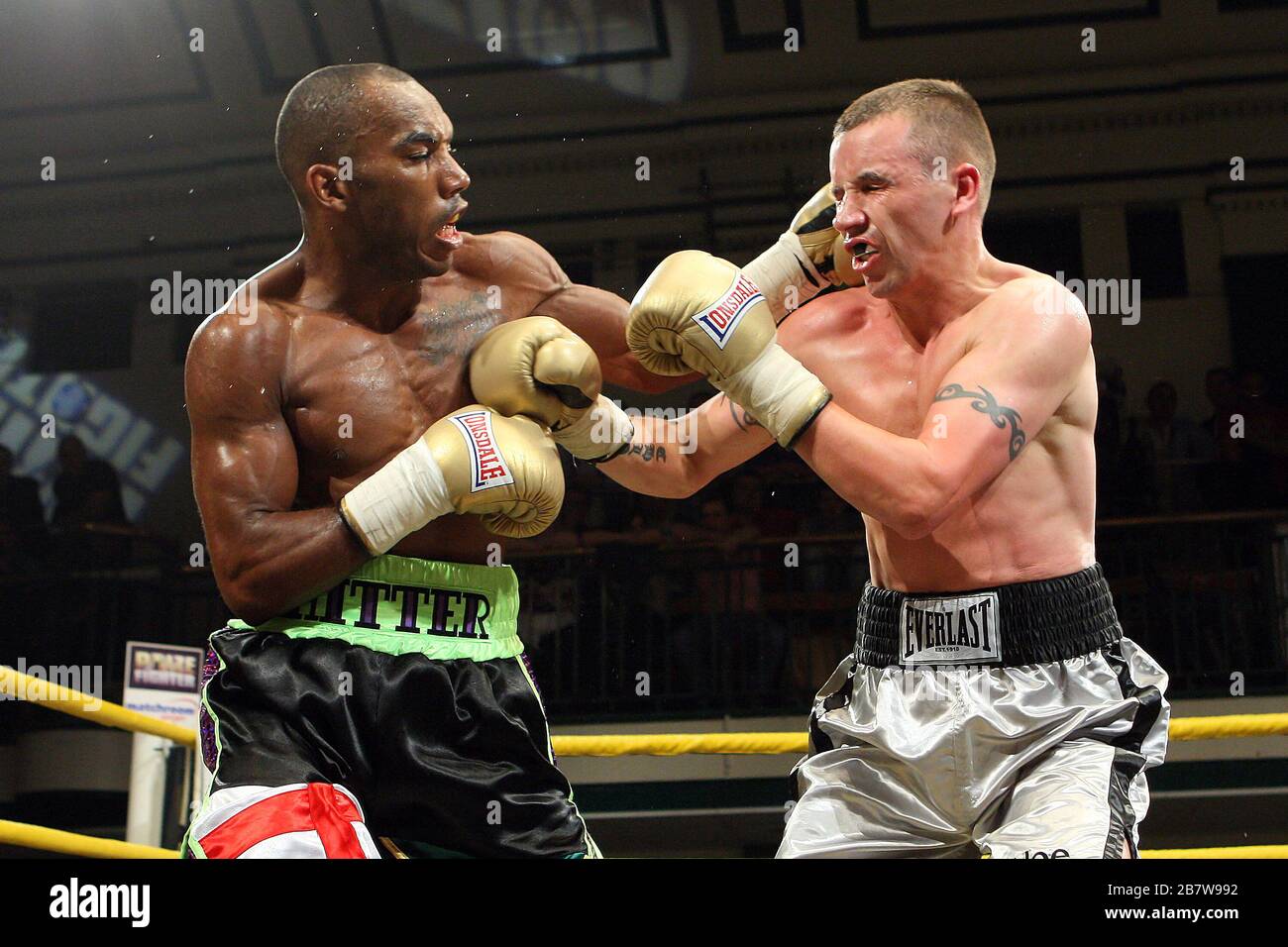 Junior Witter defeats Kevin McIntyre in Semi- Final 1 of Prizefighter ...