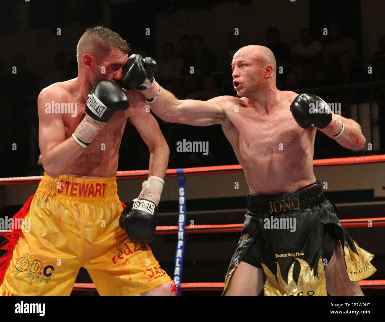 Jon Thaxton (Norwich, black shorts) defeated Dave Stewart (Wanstead/Ayr ...