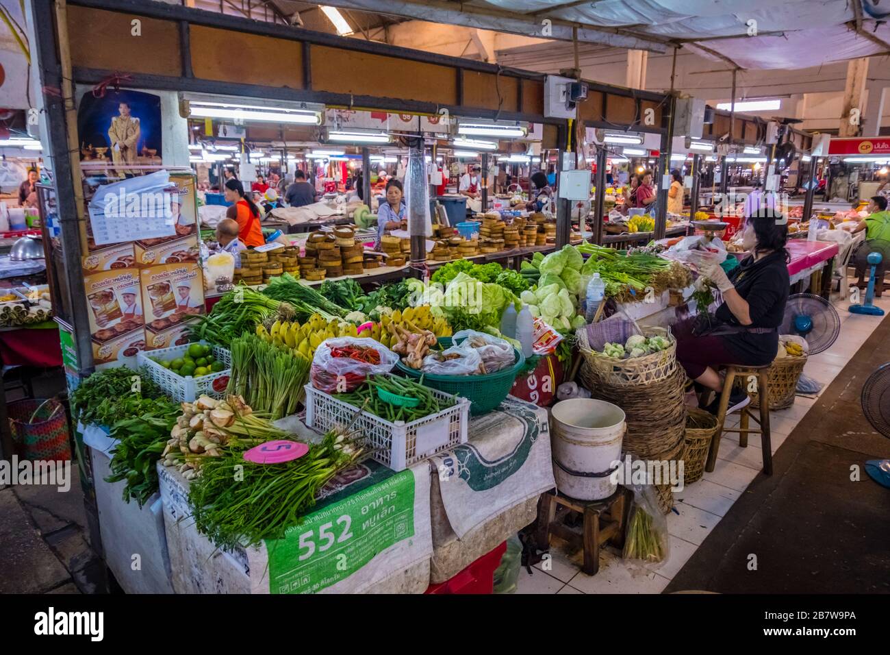 Phra Bat market, Lampang, northern Thailand Stock Photo - Alamy