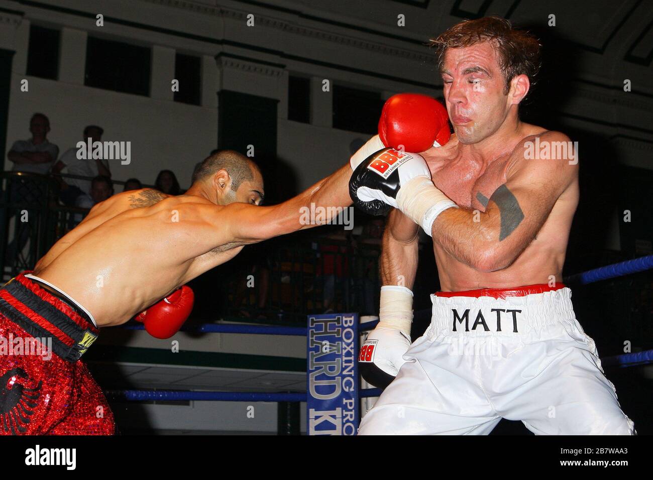 Kreshnik Qato (red shorts) defeats Matt Scriven in a Middleweight ...