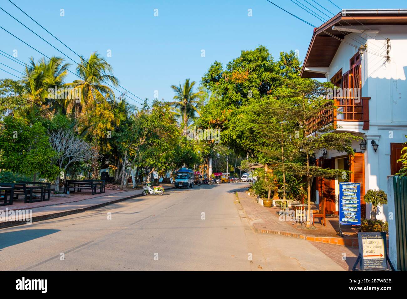 Old riverside buildings hi-res stock photography and images - Alamy