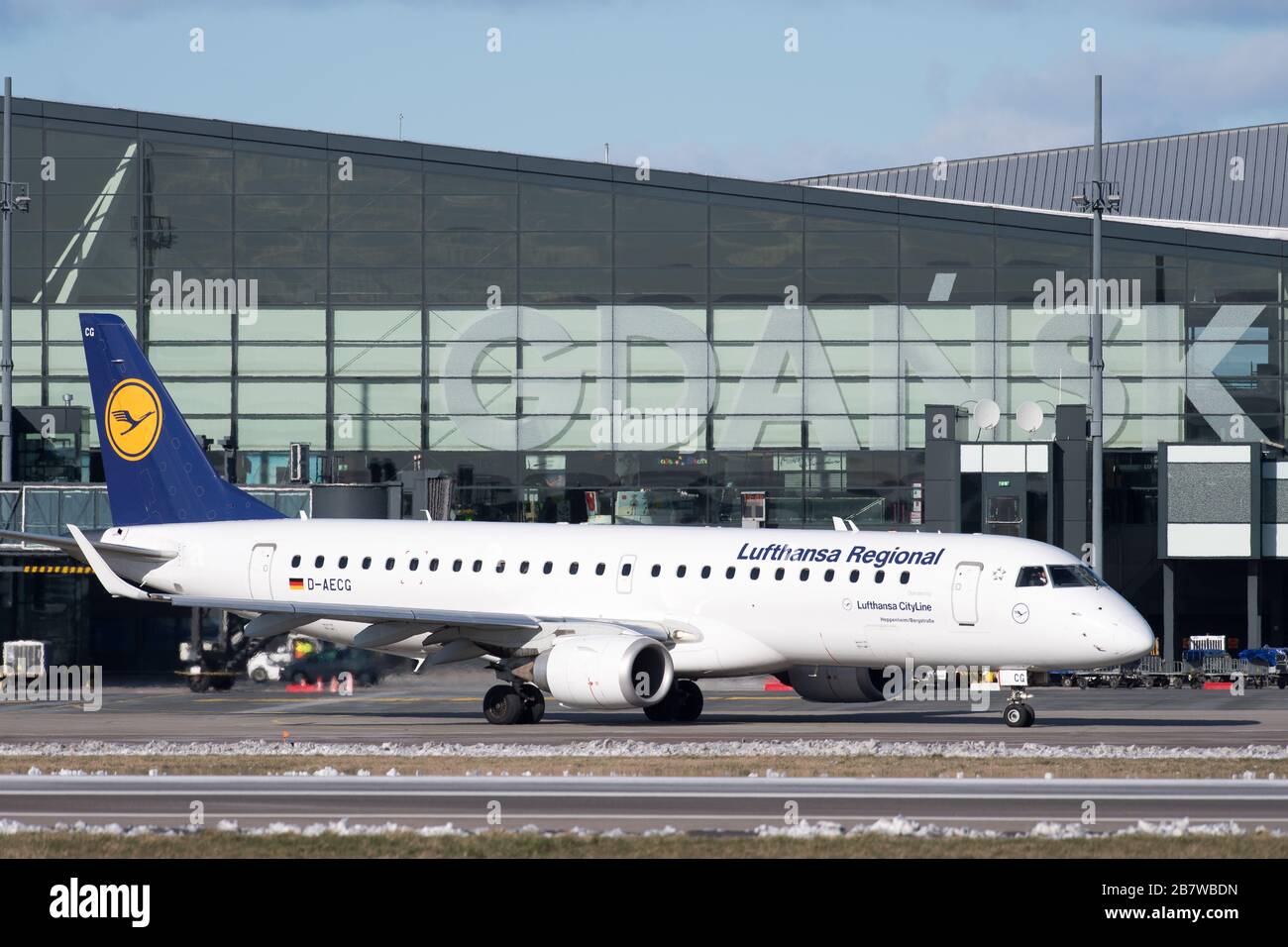 Embraer E190lr Hi res Stock Photography And Images Alamy