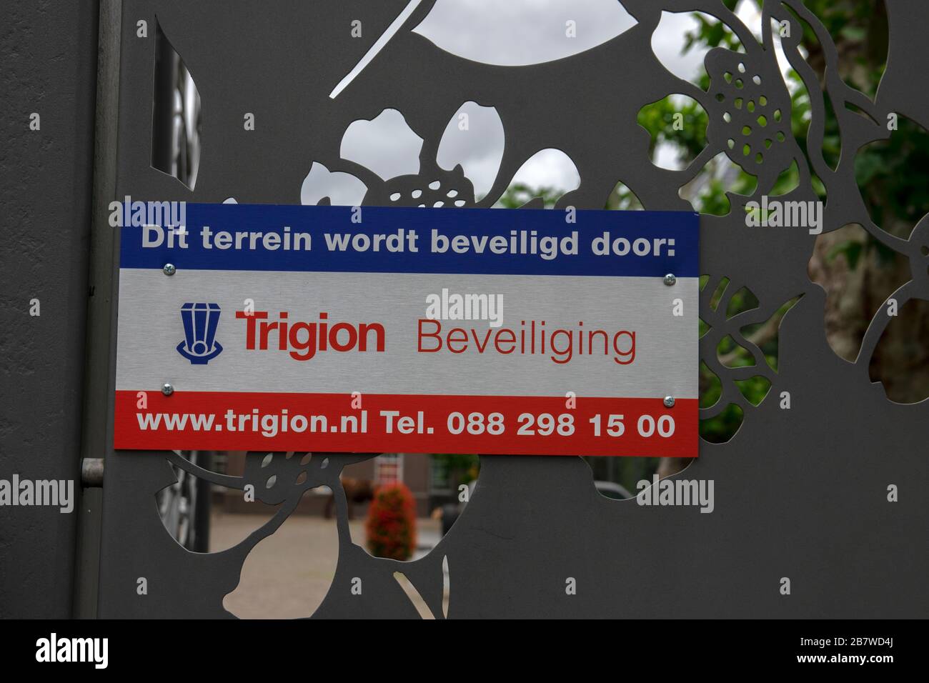 Logo sign billboard red blue hi-res stock photography and images - Alamy