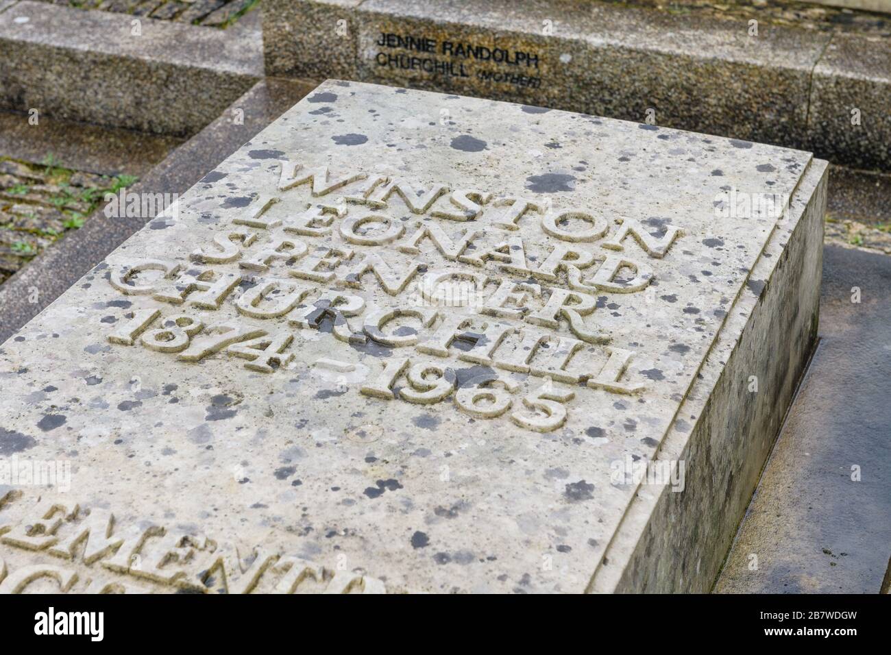 Winston Churchill Grave Stock Photo - Alamy