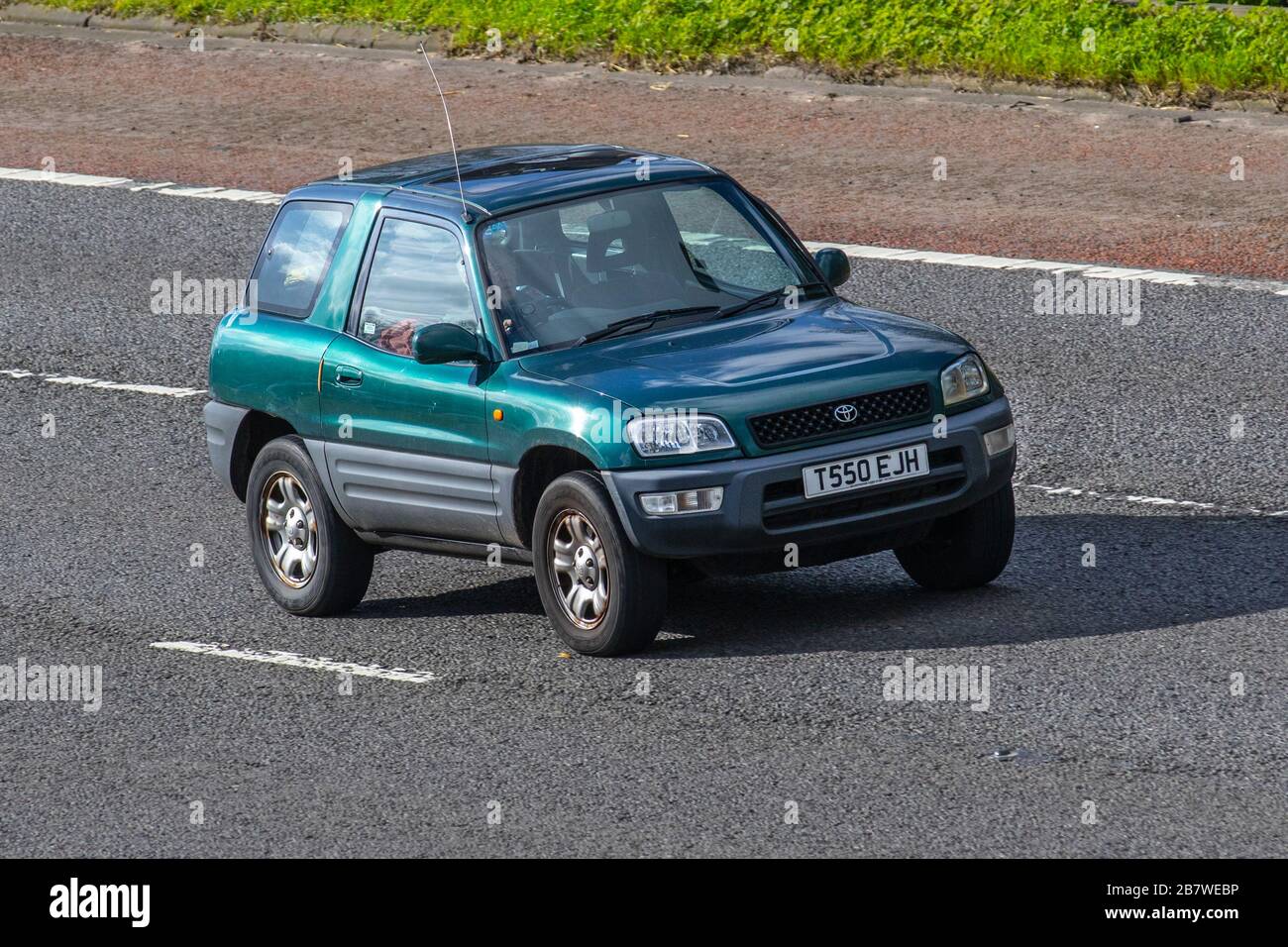 1999 90s nineties green Toyota Rav-4 GX, SUV Petrol 1998 cc; UK ...